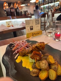 ホテルのレストランの食事、アルパカの肉がおいしいです