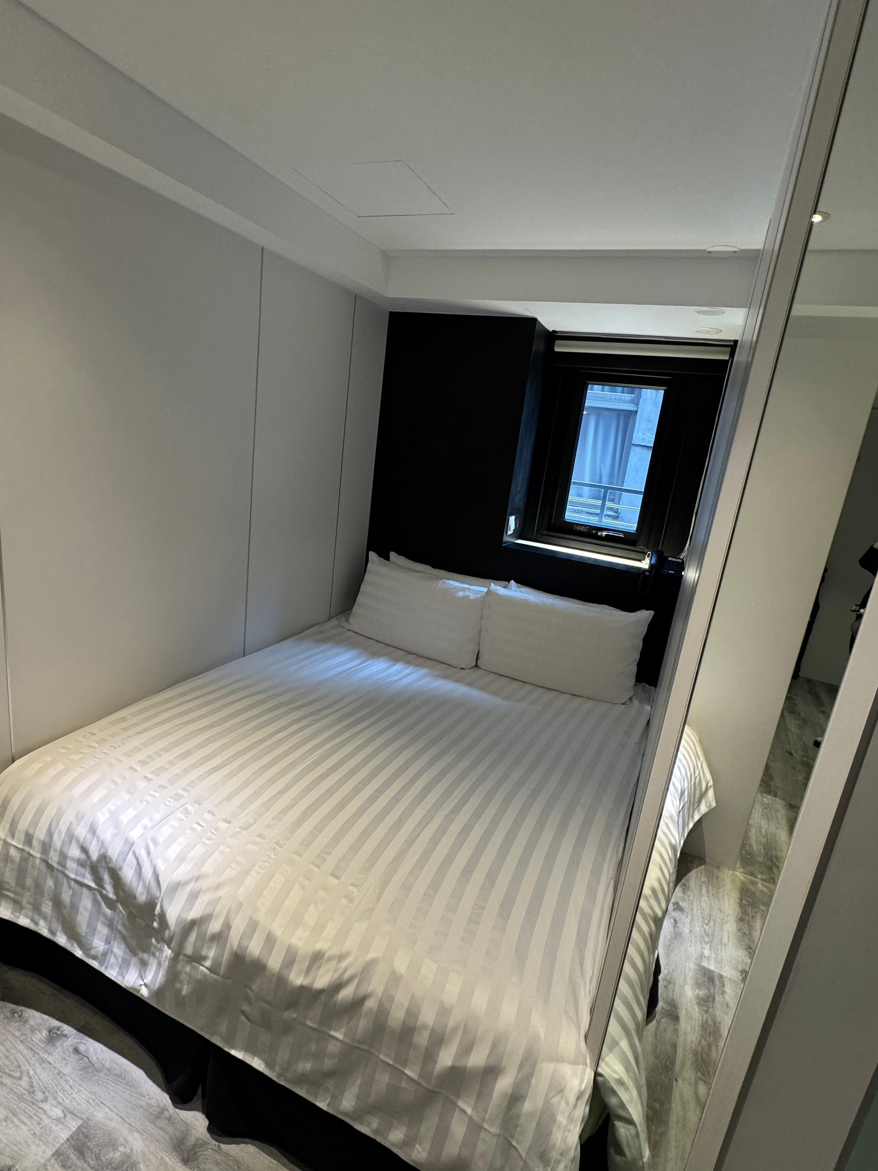 ベッドぴったり収まって　意外と安心感あってよく眠れる