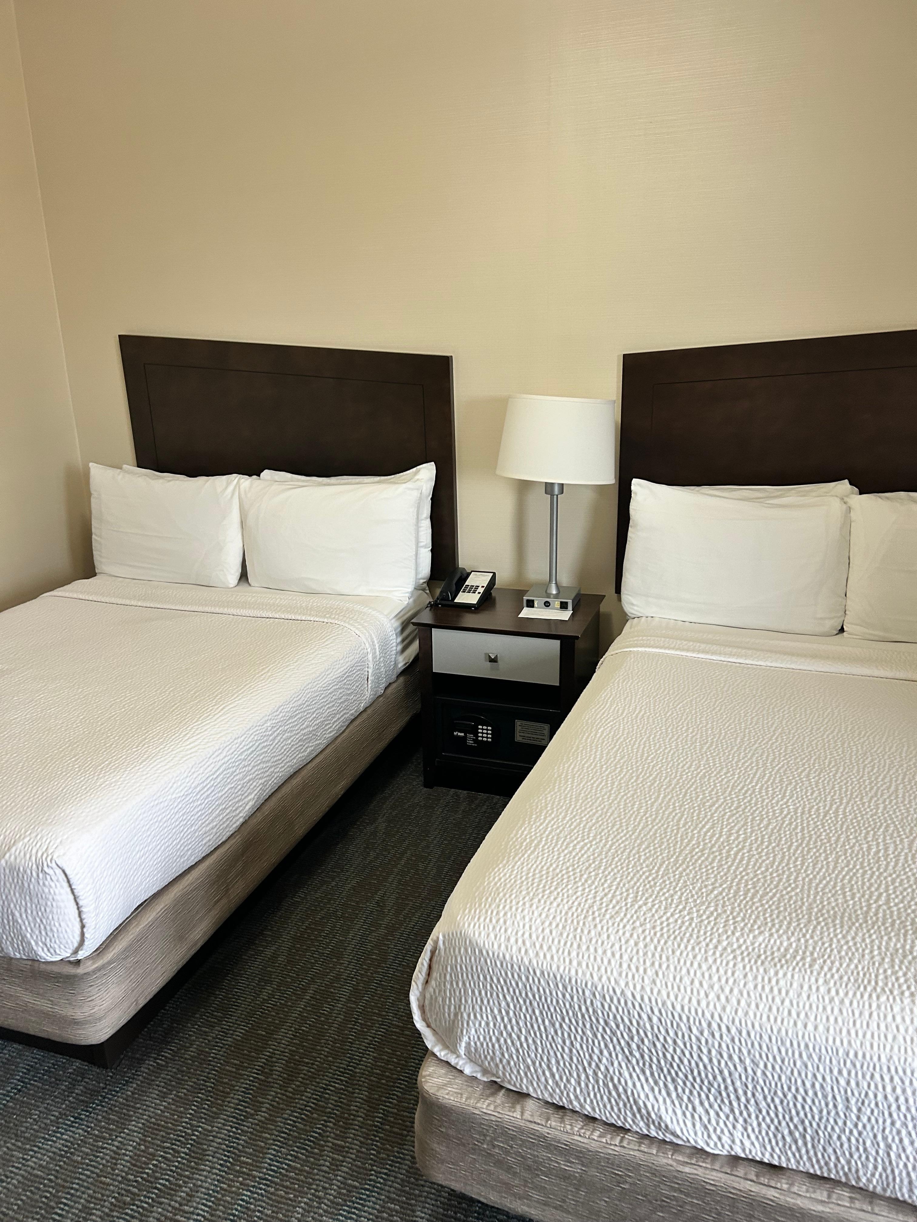 2 Bed room with separate living space 