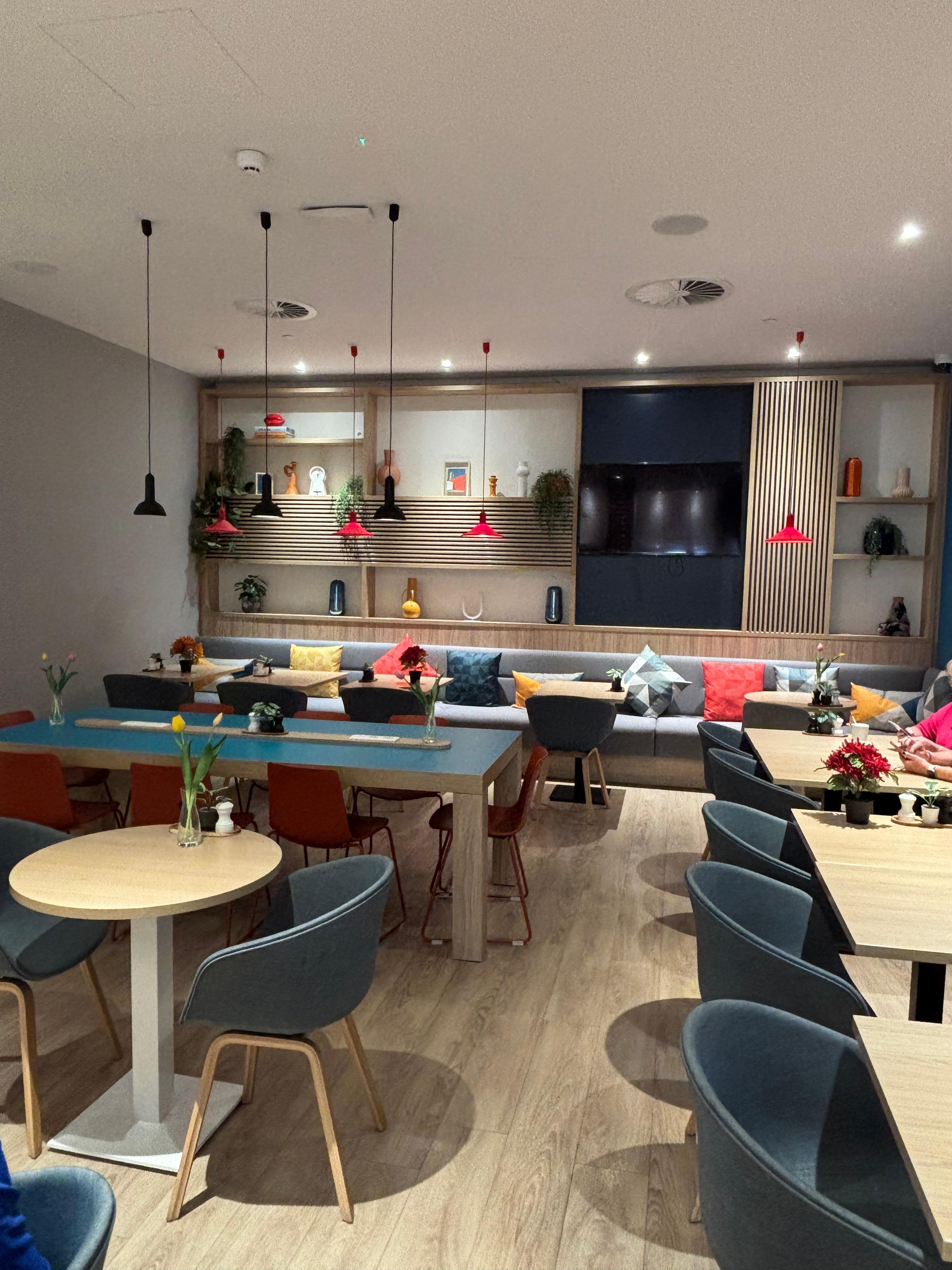 Breakfast room 
