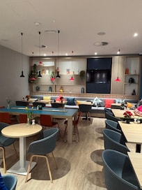 Breakfast room