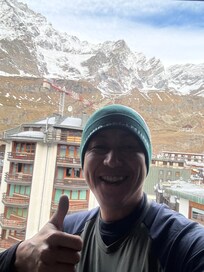 Sacada do hotel com vista para Matterhorn