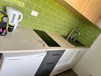 Very clean, neat, adequate kitchenette