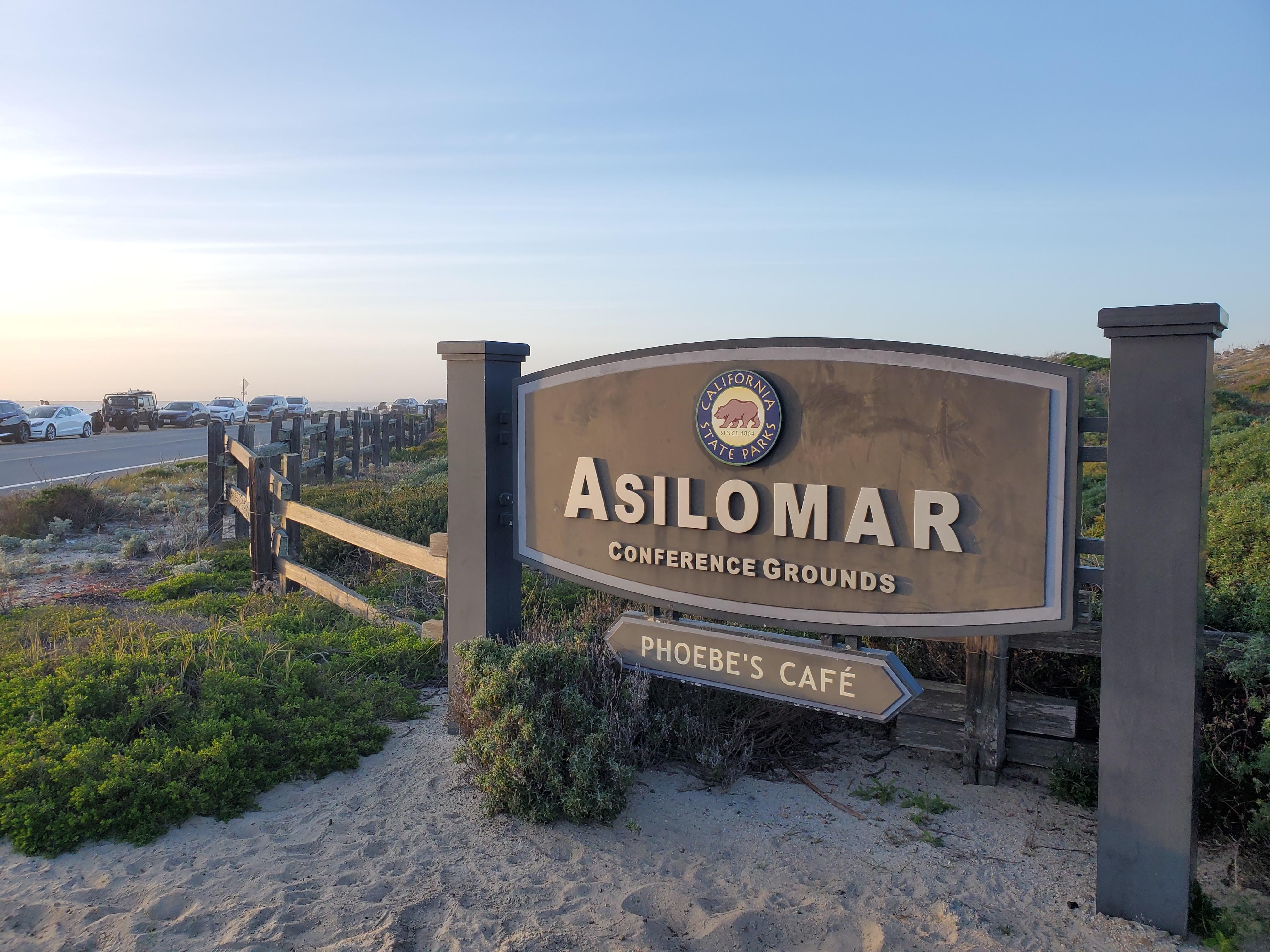 This sign is facing the beach across the street