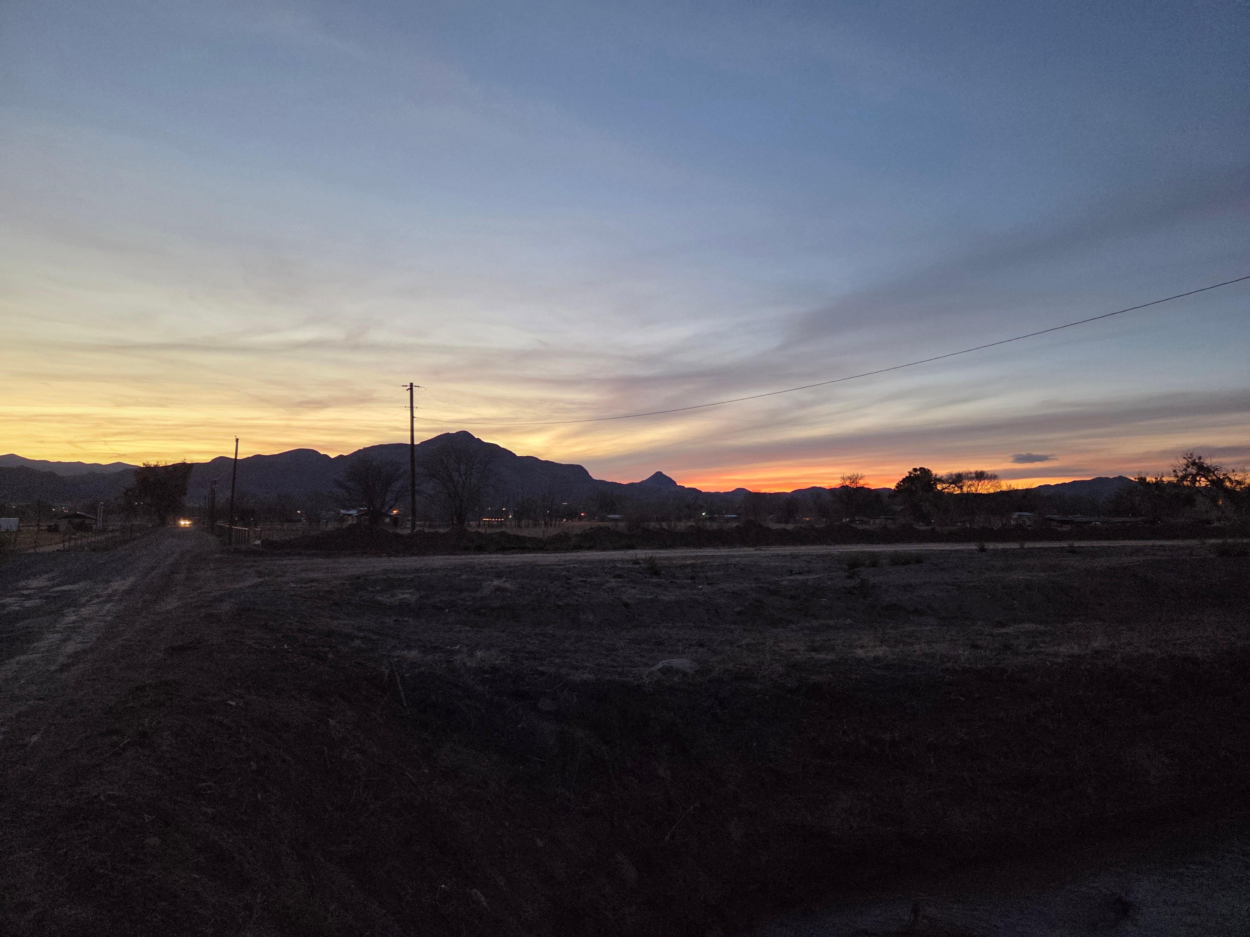 Nice Mountain views  from a shaded seating area next to a pool area. The pool was closed bc the weather at night was in low 40 degrees f at time of visit. But the view is  pretty,especially the sunsets. 