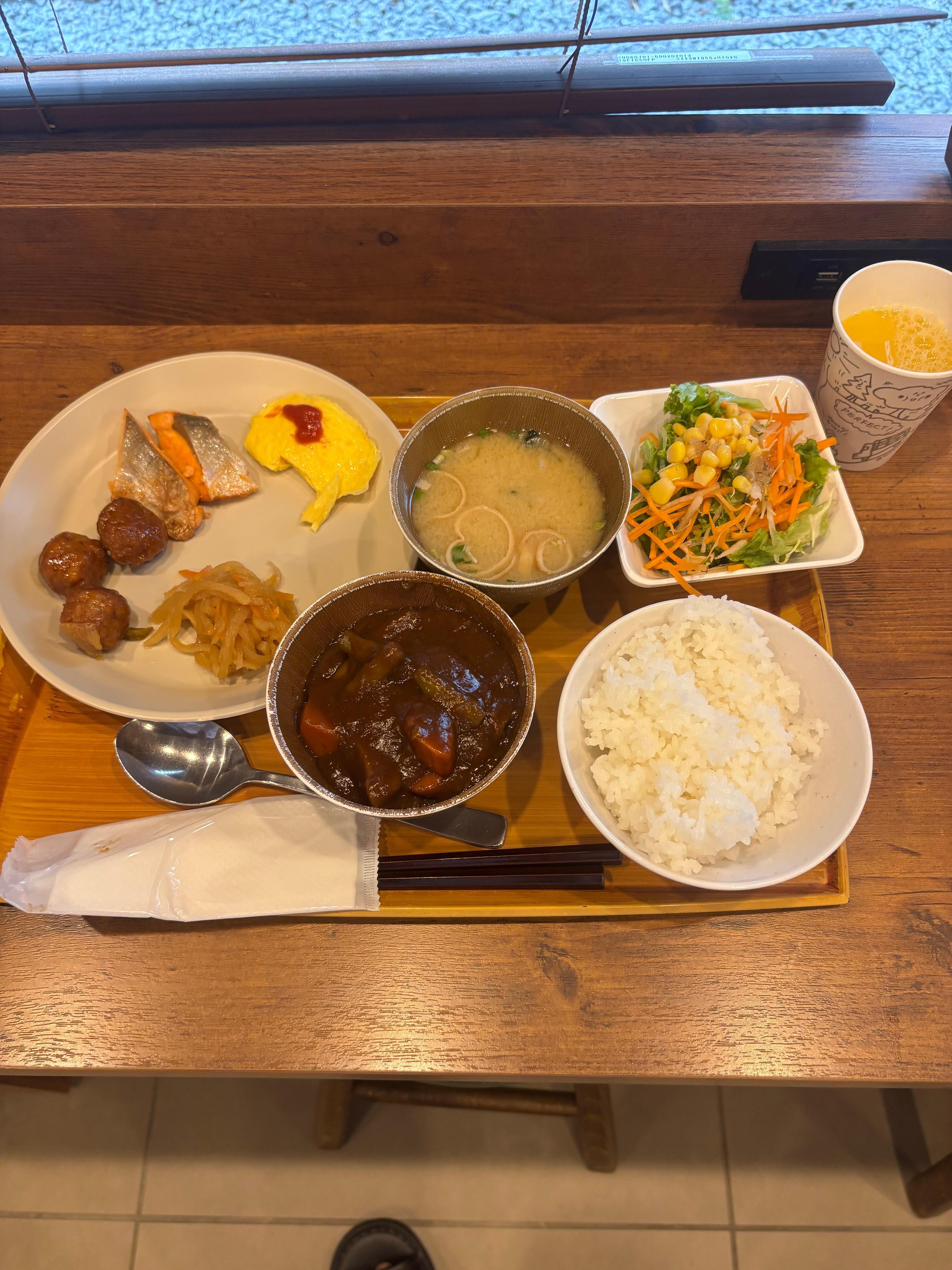 タンシチューが美味しいです。