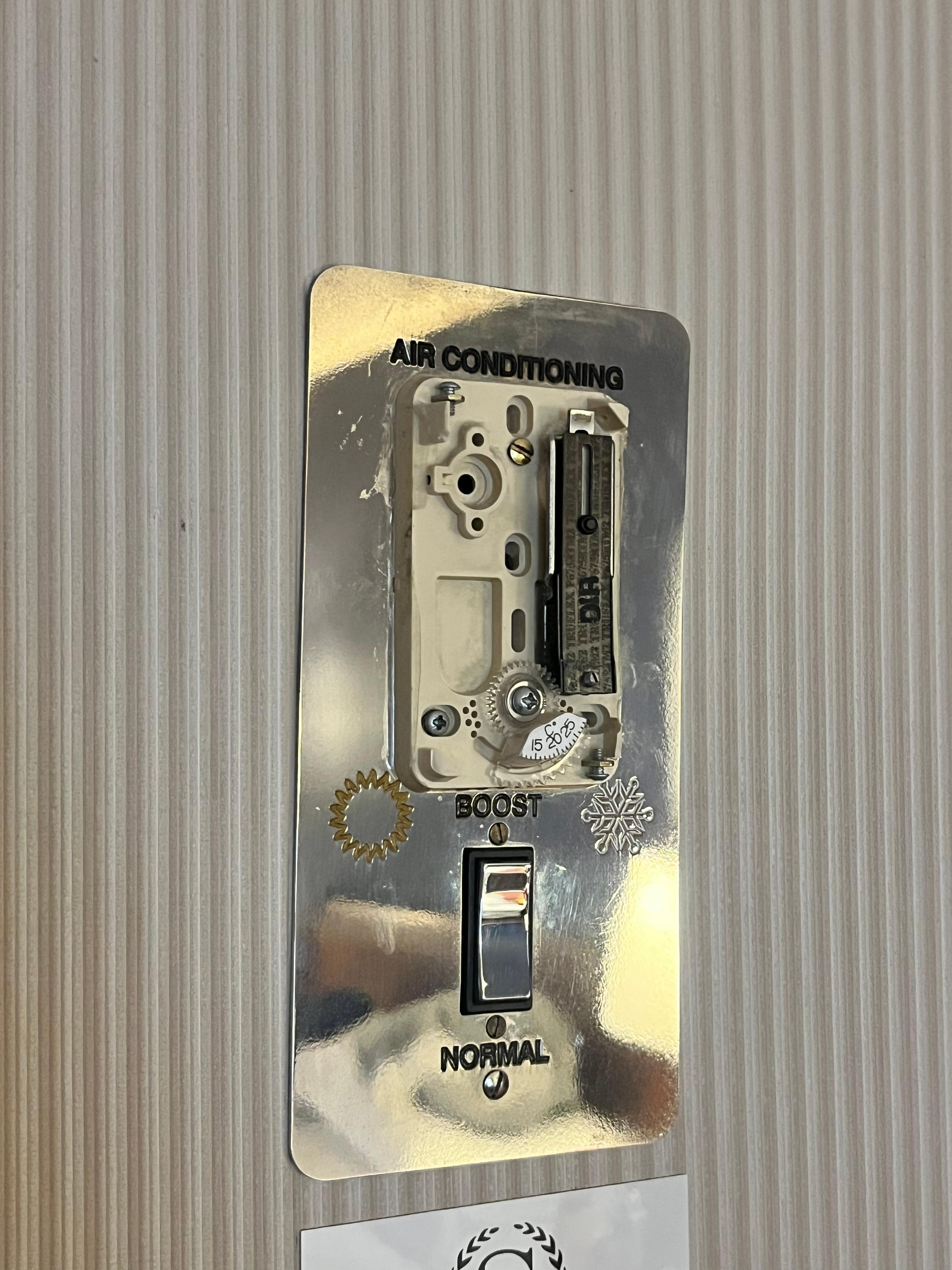 No cover on the thermostat - electrical hazard