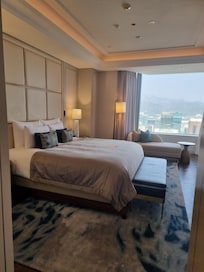 The bed is one of the reason I return to this hotel.