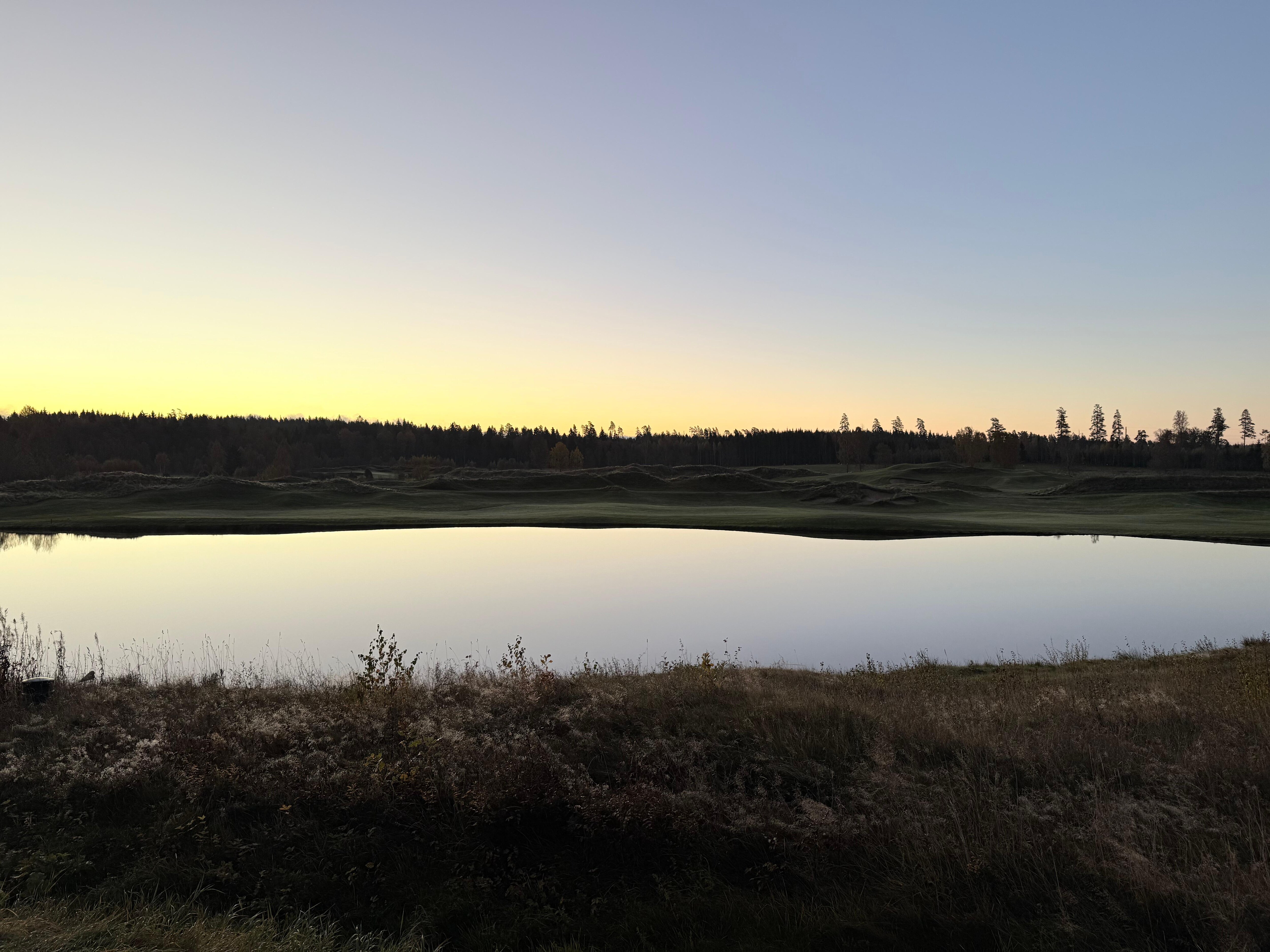 Utsikt från rummet och balkongen
