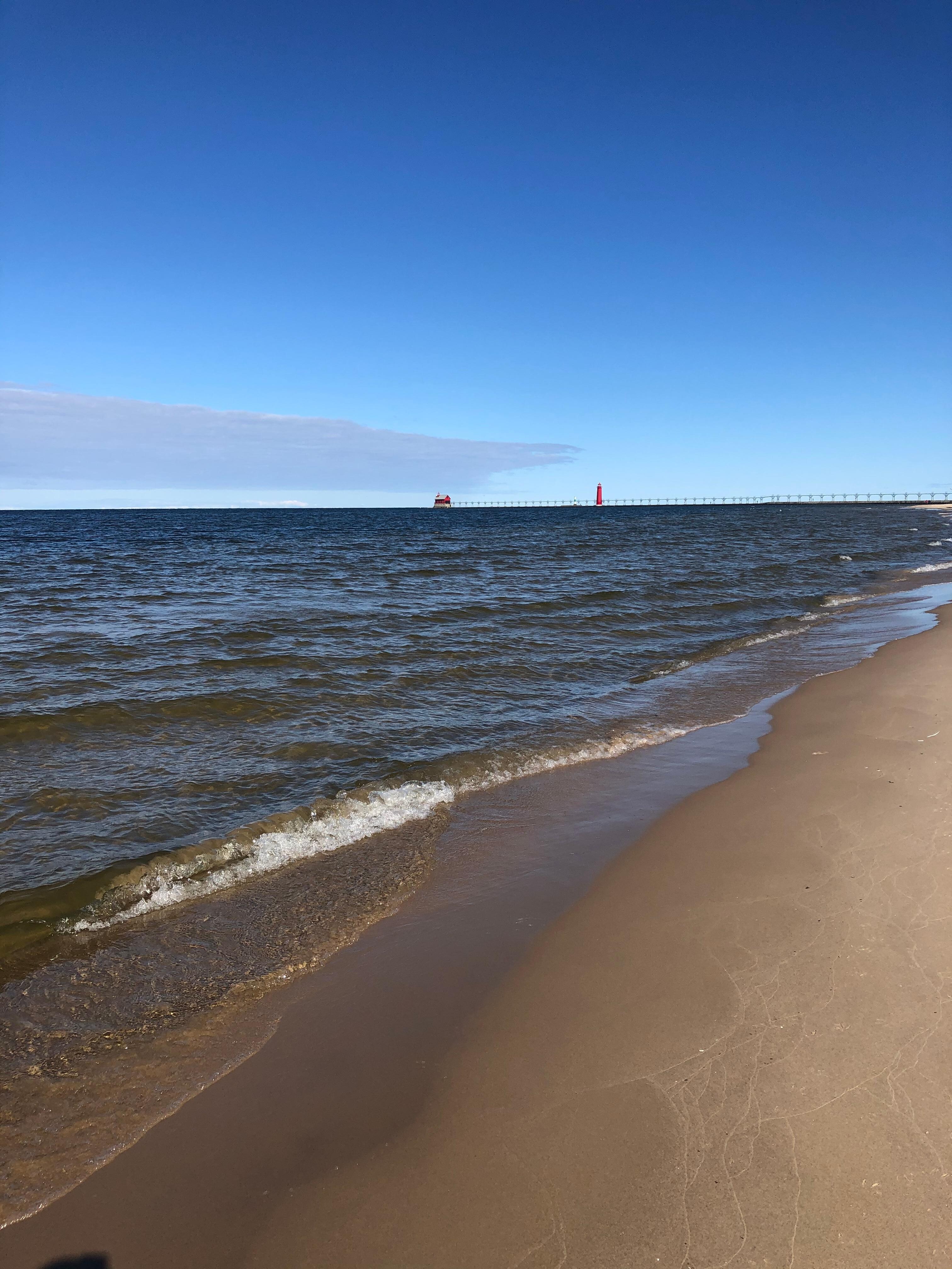 Book Looking Glass Beachfront Inn in Grand Haven | Hotels.com