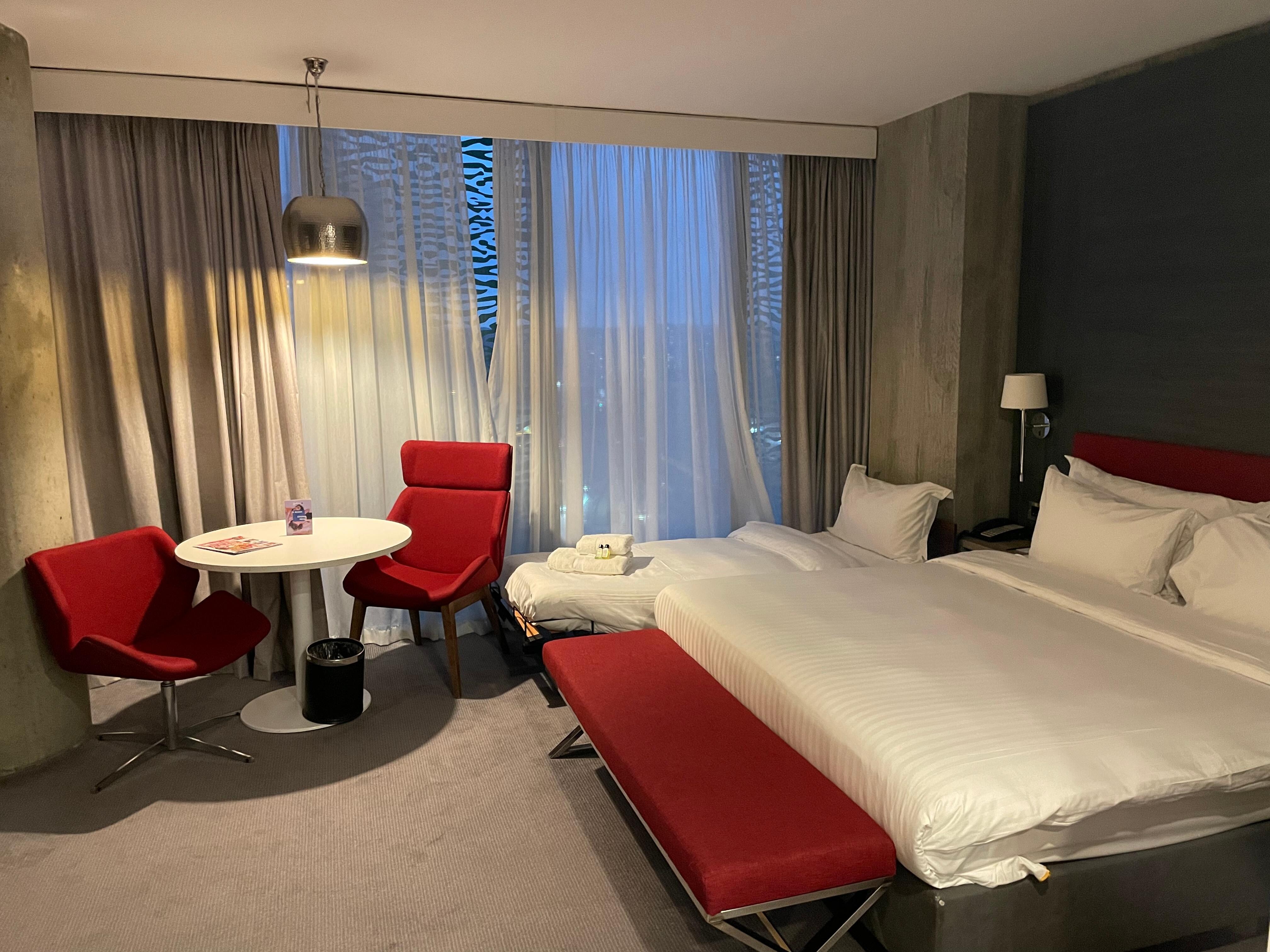 Radisson Blu Hotel, Birmingham, Birmingham: Info, Photos, Reviews ...