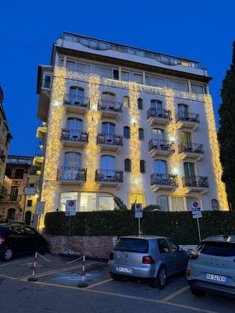 The Hotel Villa Paradiso