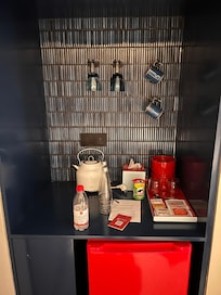 Too dark ( no light at all )