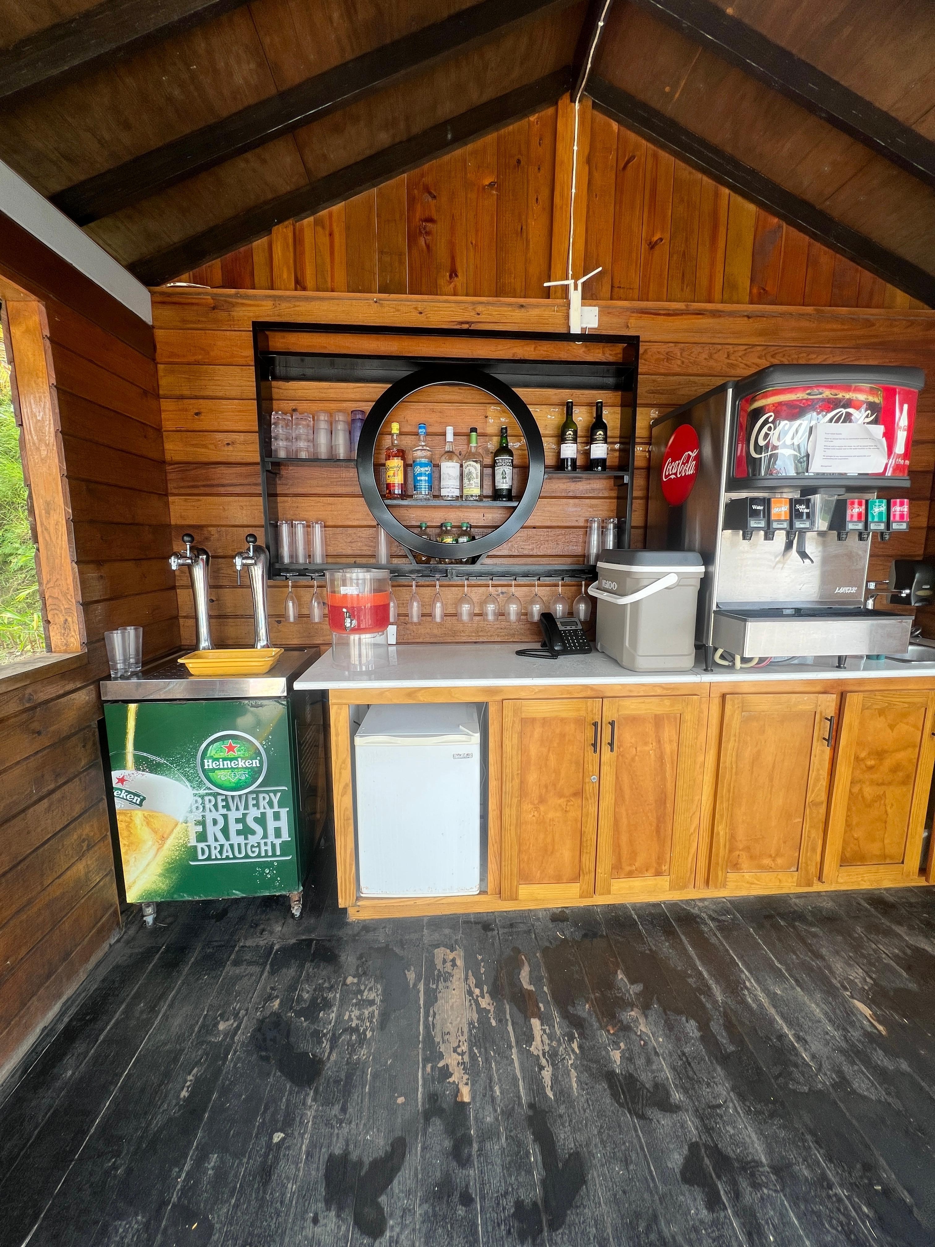 Self-serve bar