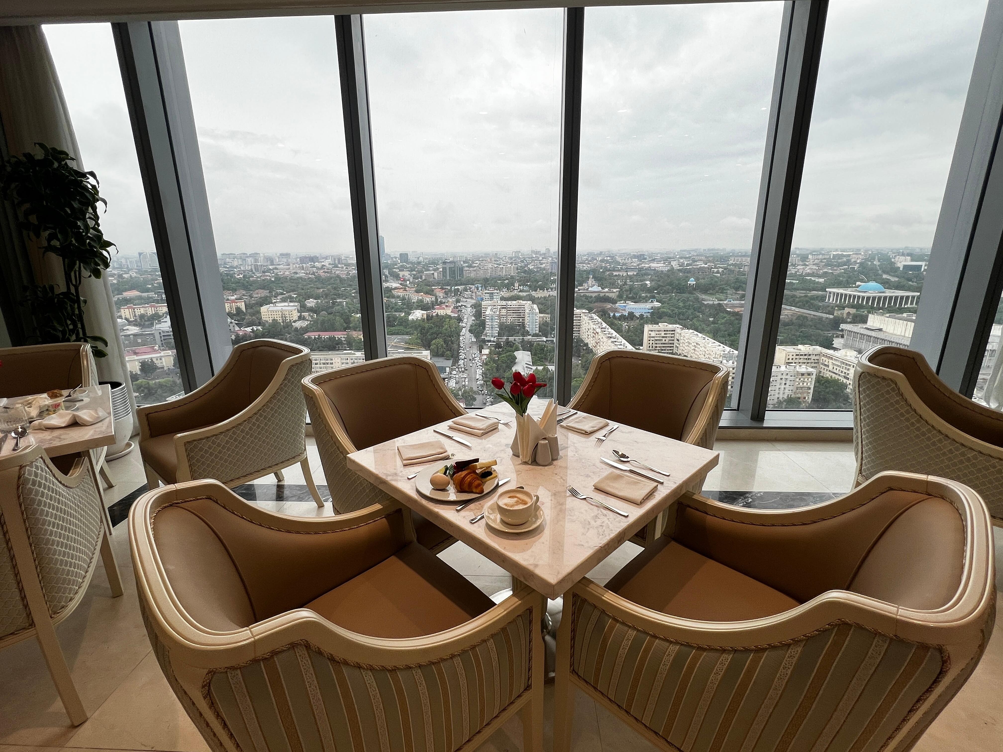 Breakfast room located at 24th floor