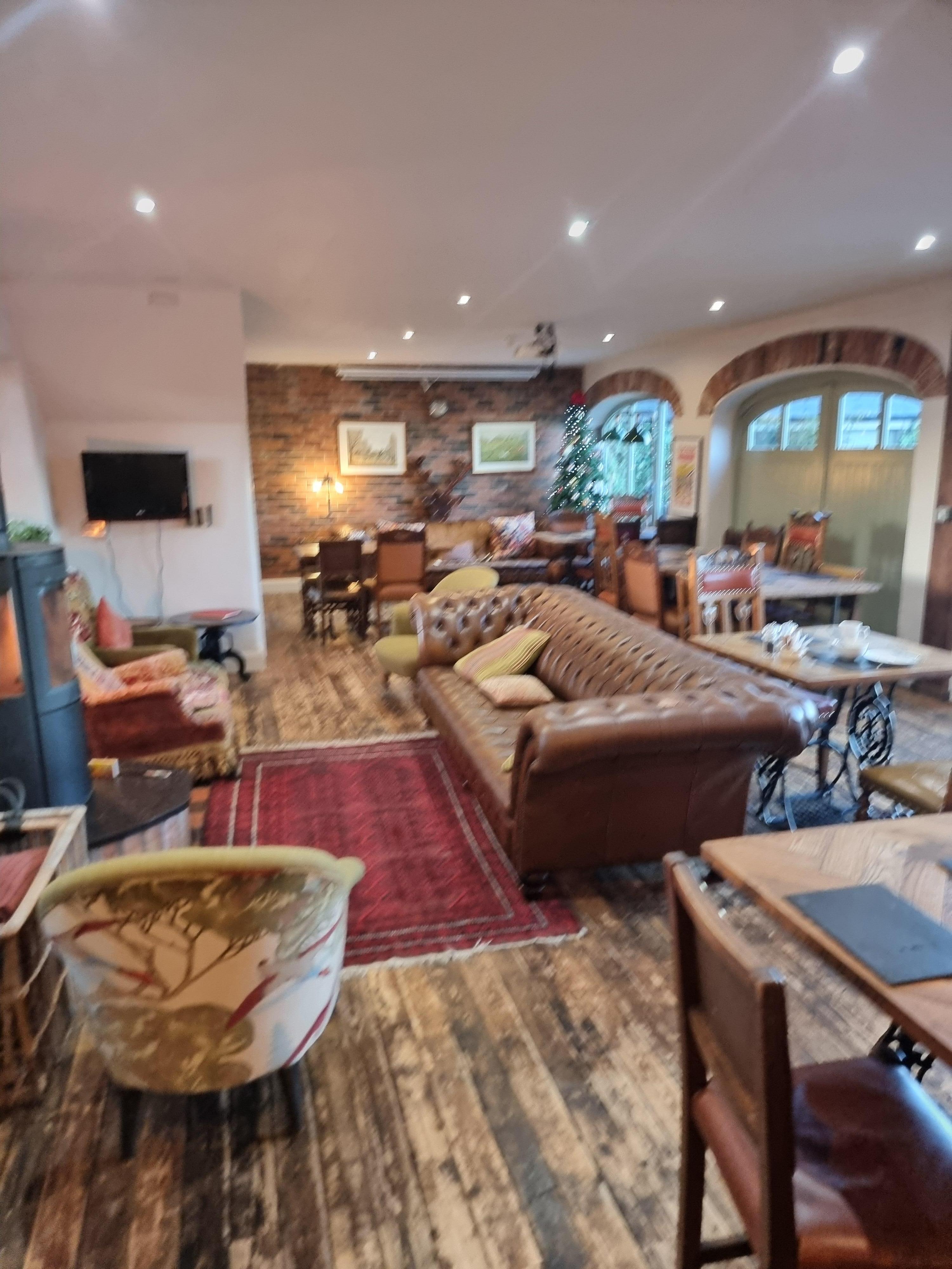 Guest Dinning and lounge