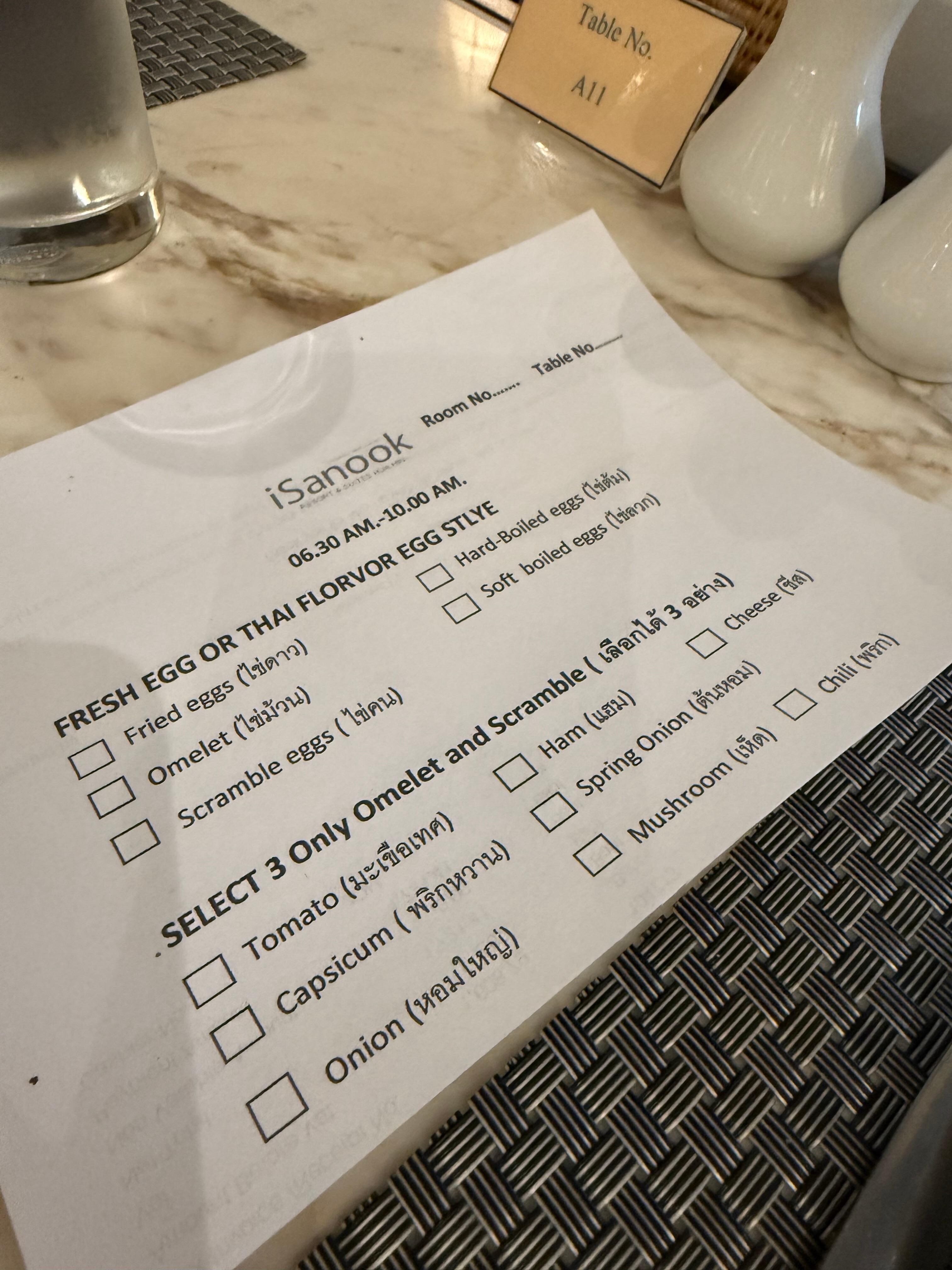 Kan bestille omelett til frokost