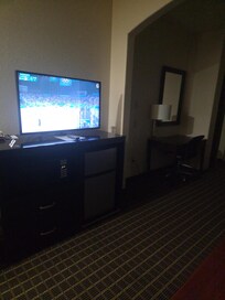 Plenty of channels on TV!