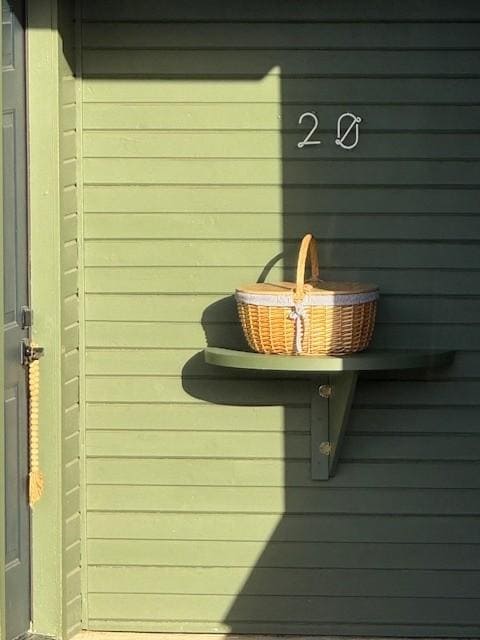 This is how they deliver your morning basket. 