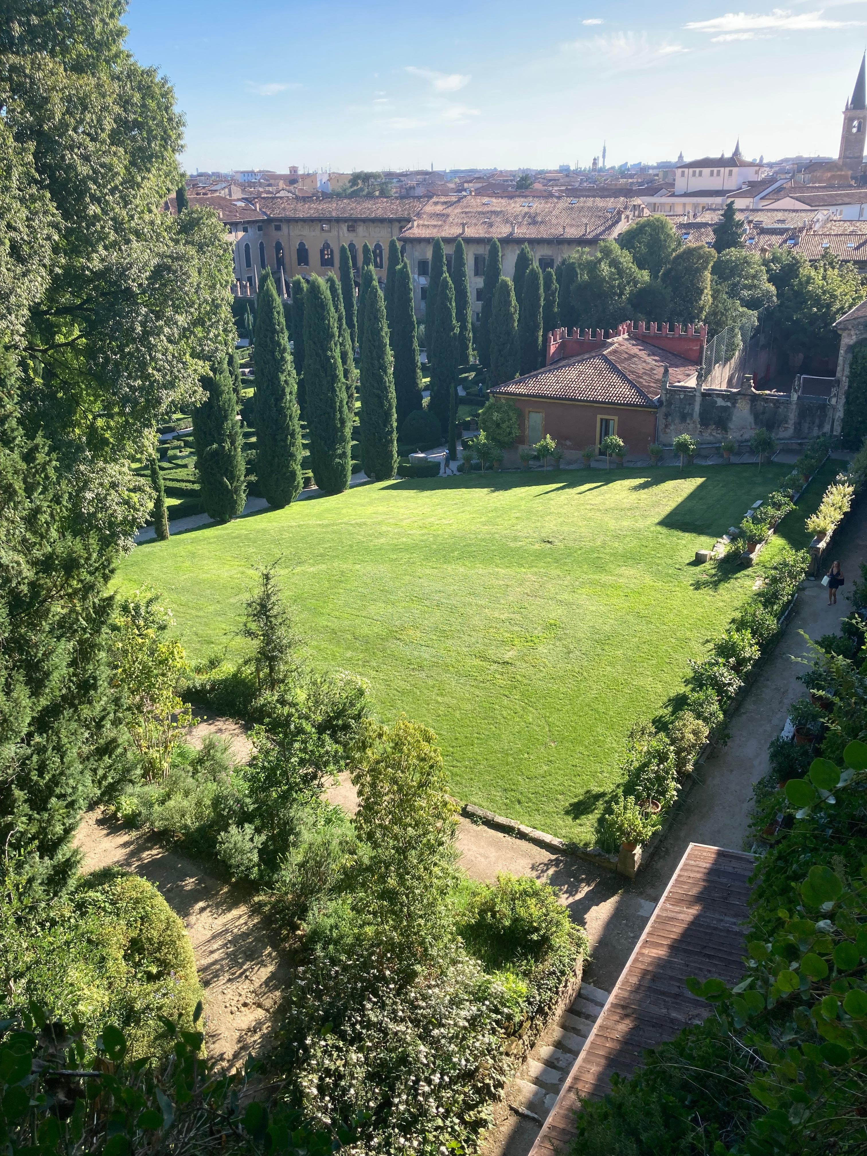 5 minutes walk - Giardini Giusti