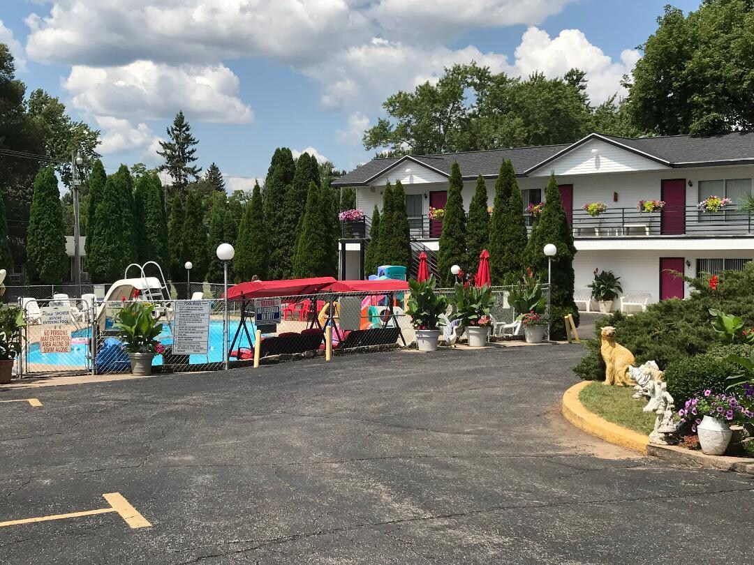 Spring Hill Motel in Wisconsin Dells | Best Rates & Deals on Orbitz