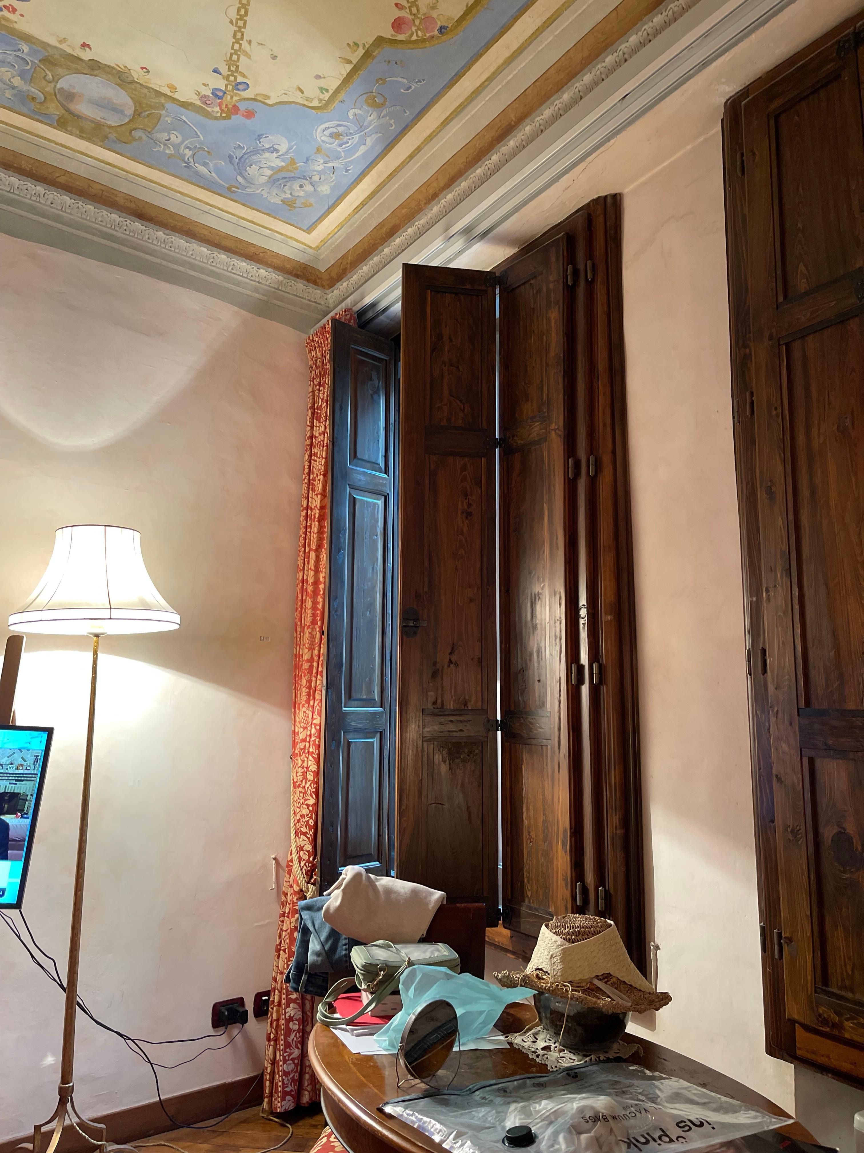 The room - classy and artistically decorated