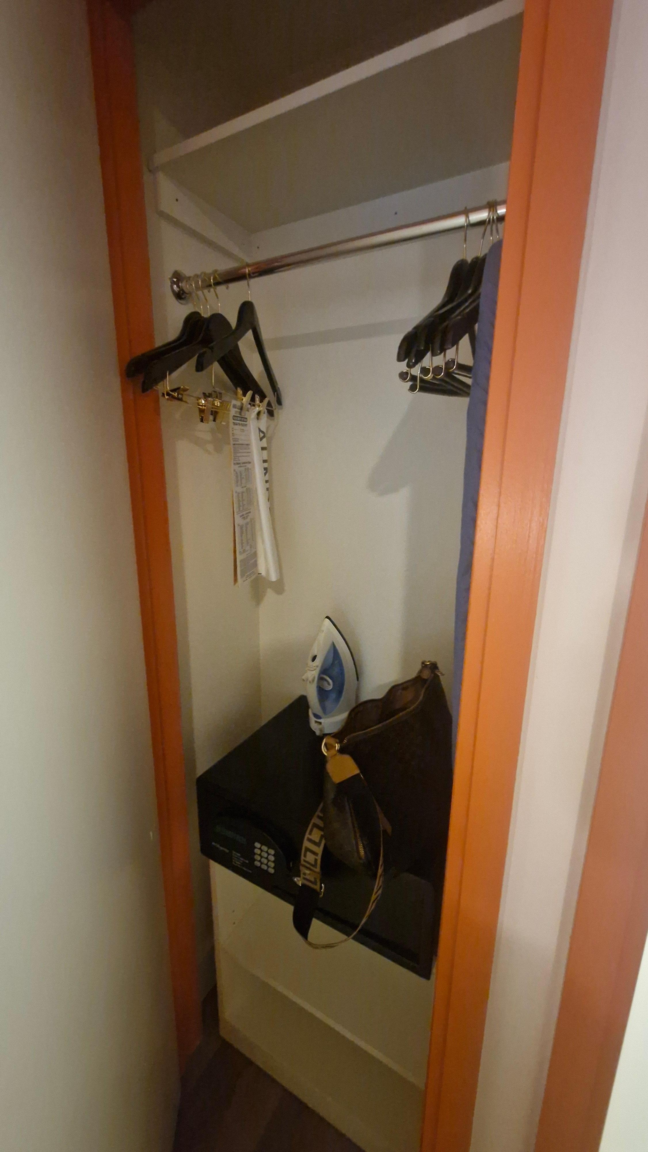 Ferro e tábua de passar 