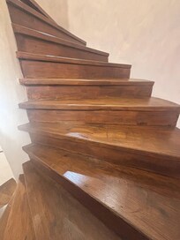 Unfortunately the lift was being repaired during our stay and we were on the third floor up a steep series of steps. The lift when repaired was excellent