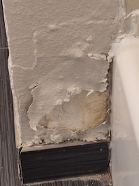 peeling walls in bathroom