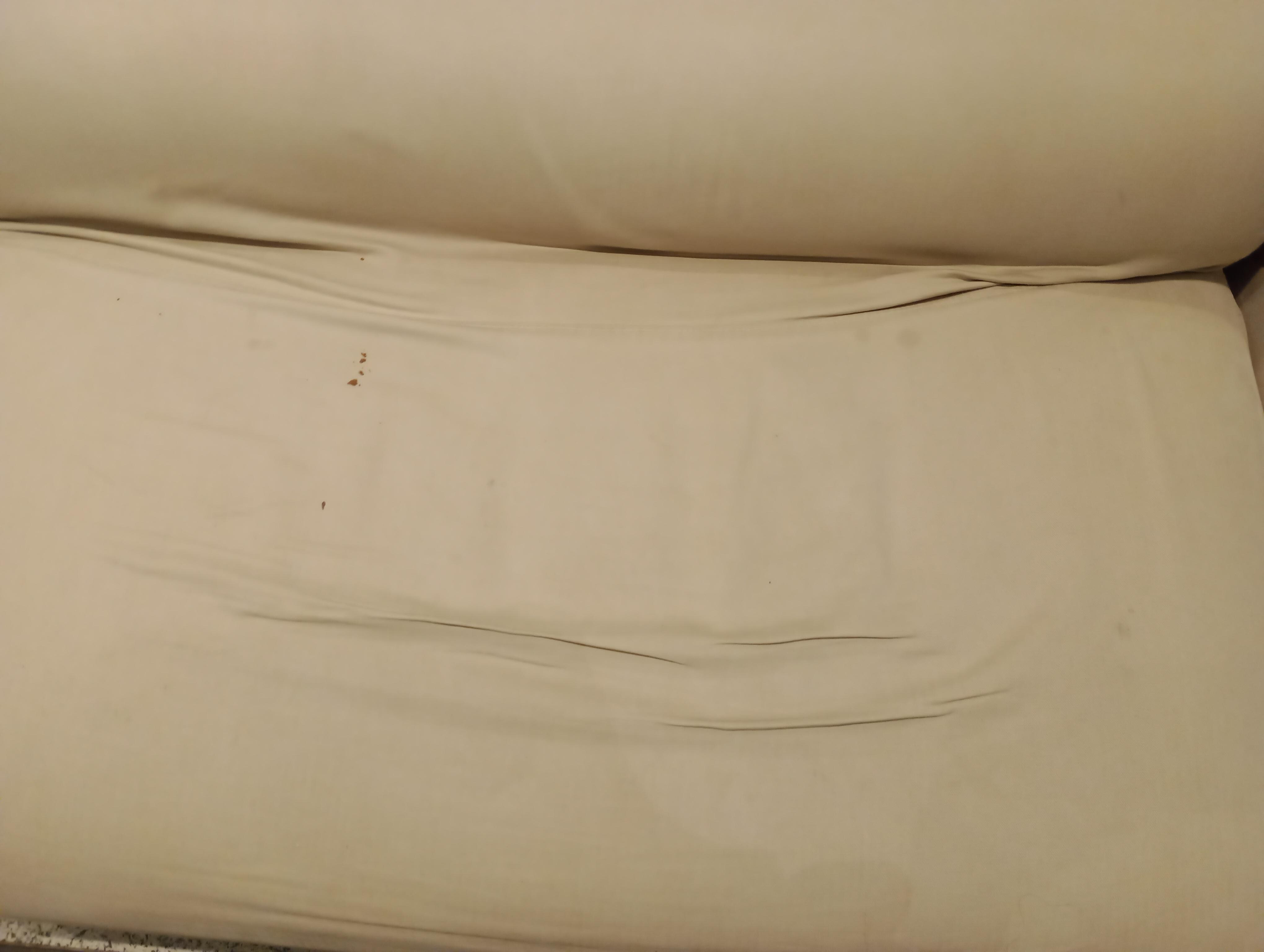 Sofa sujo 