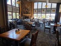 Lobby / sitting area with fireplace