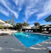 Attractive pool area