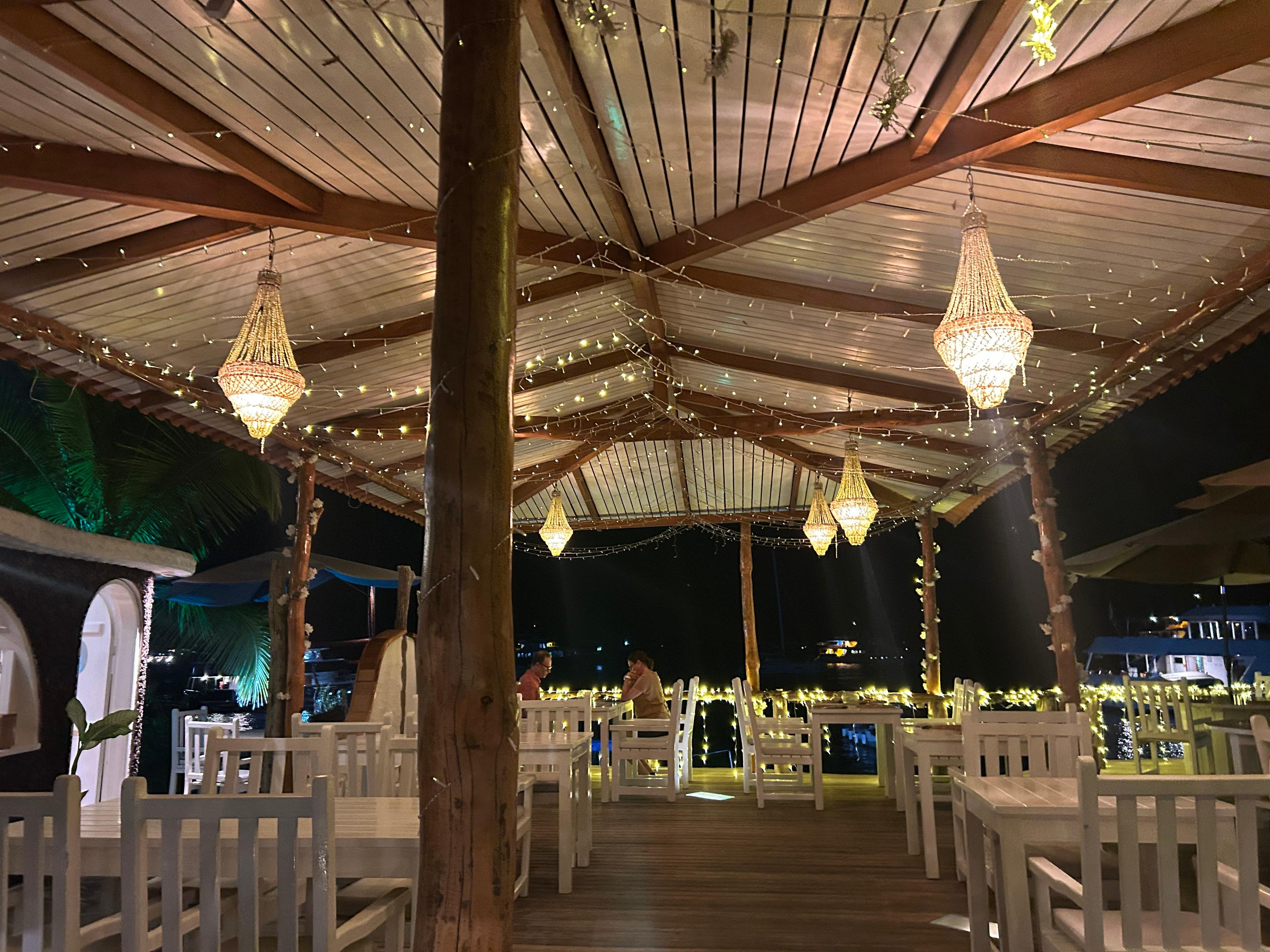 Dining alfresco on the waterfront