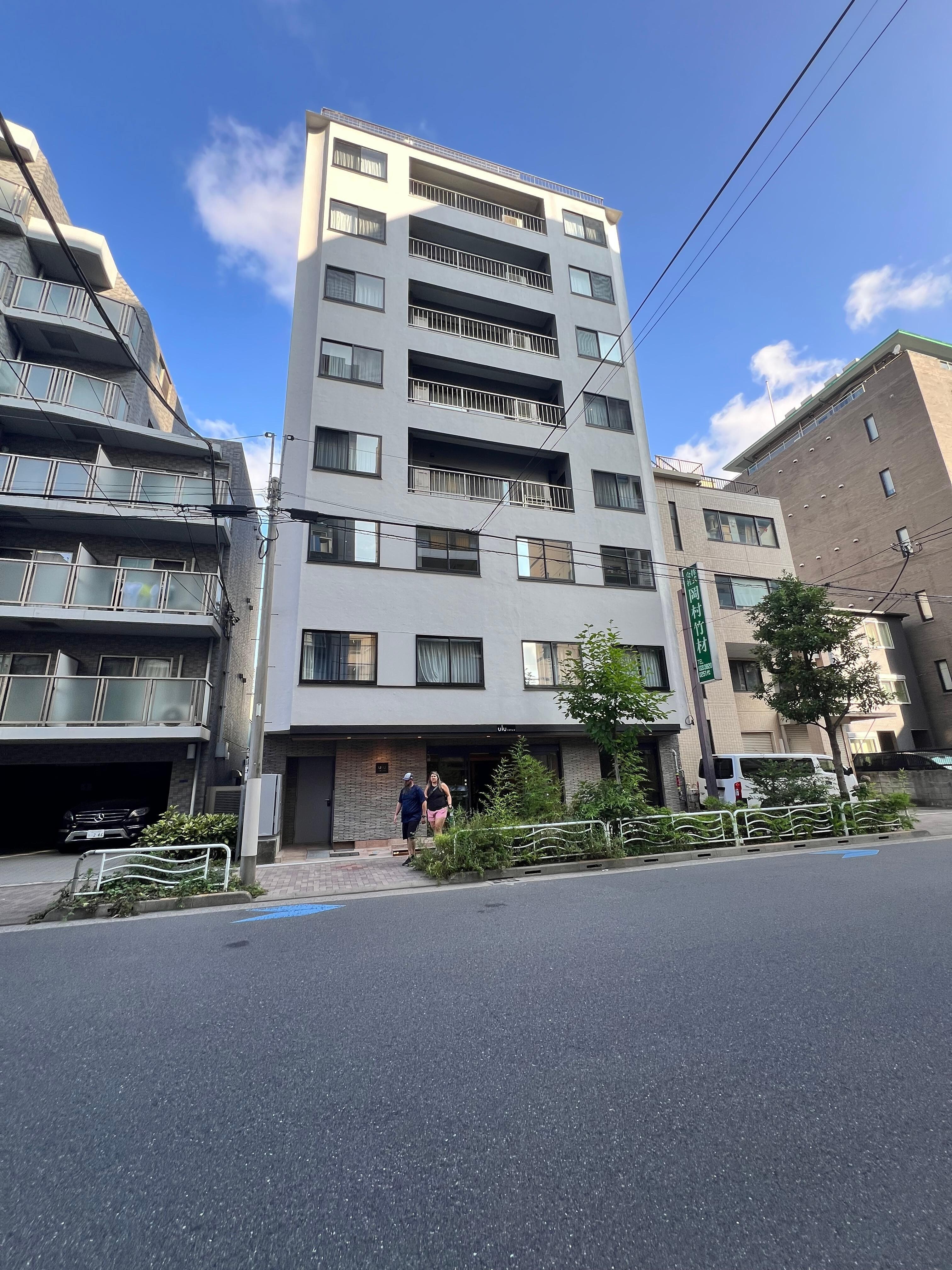 Front of hotel.