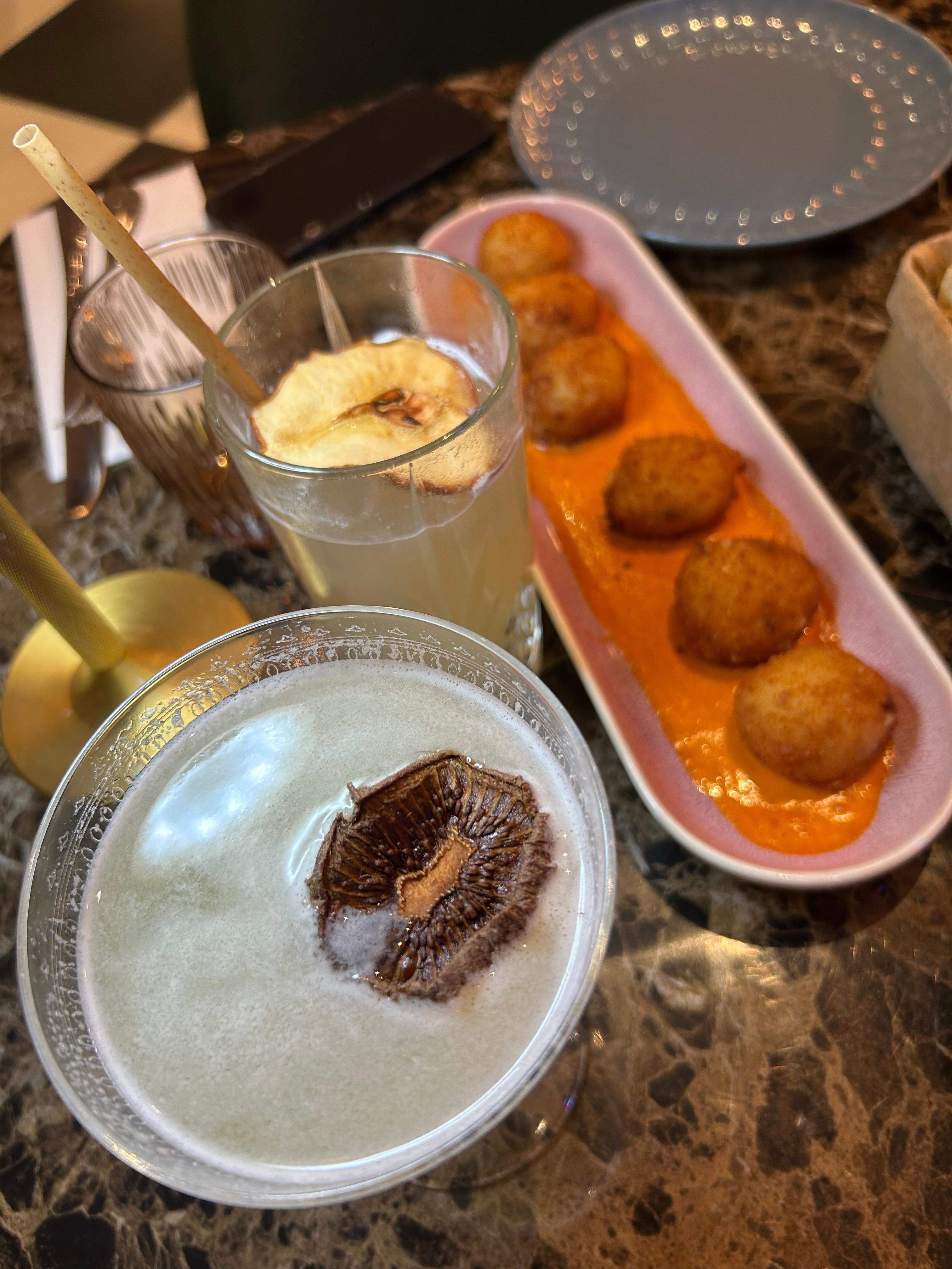 Apéritif cocktails et croquetas 