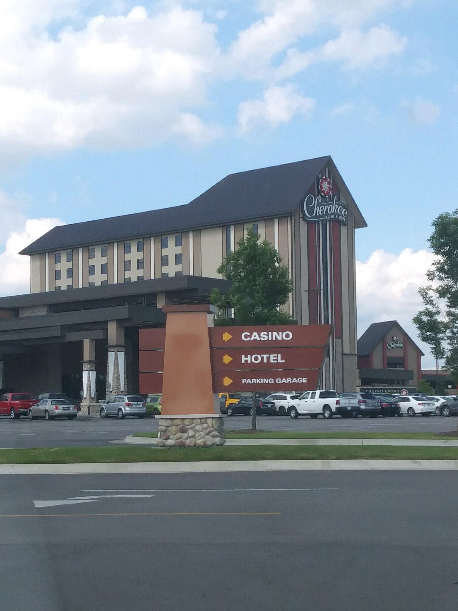 Cherokee Casino & Hotel Roland in Sallisaw | Best Rates & Deals on Orbitz