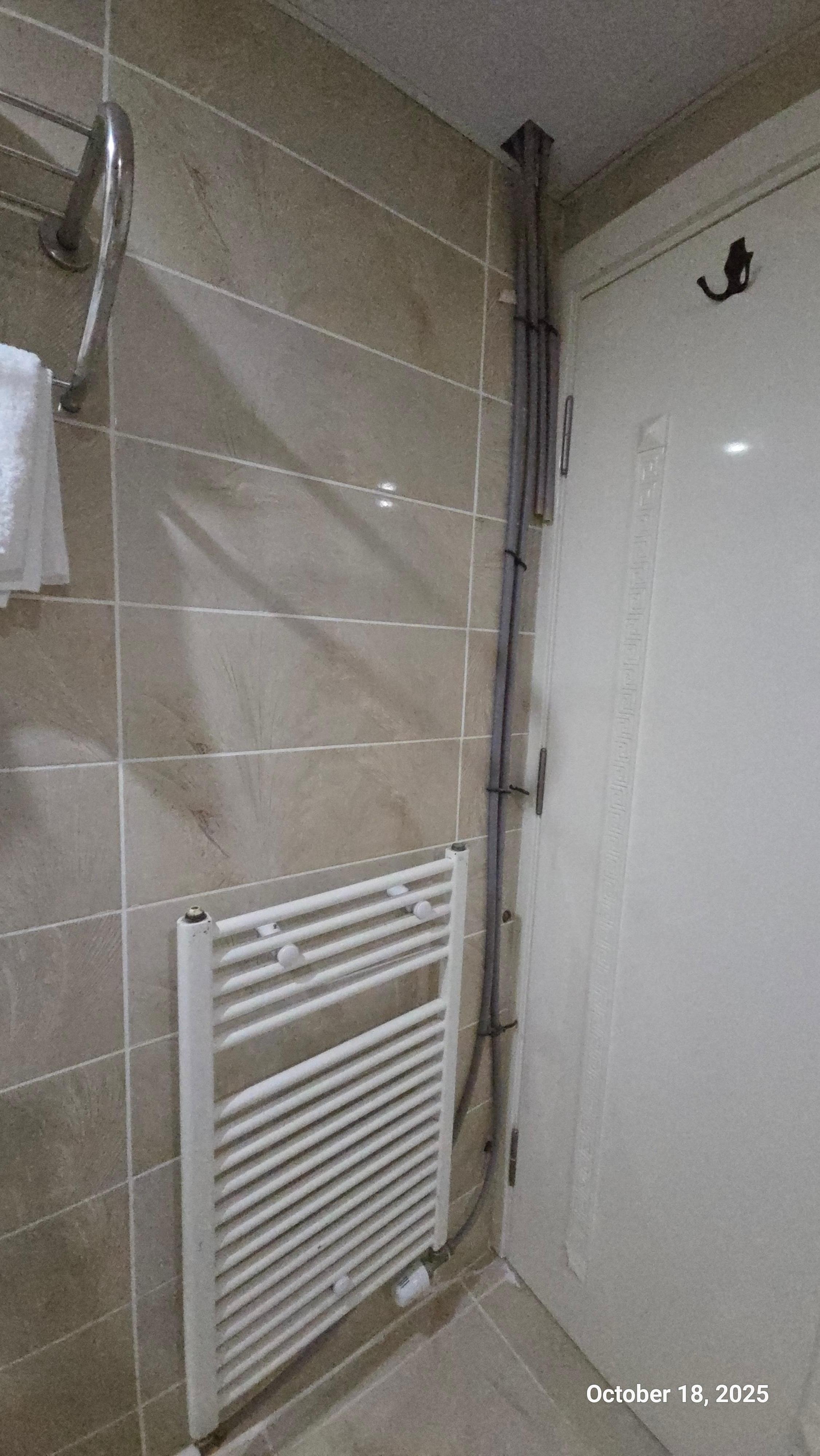 Exposed heating pipes