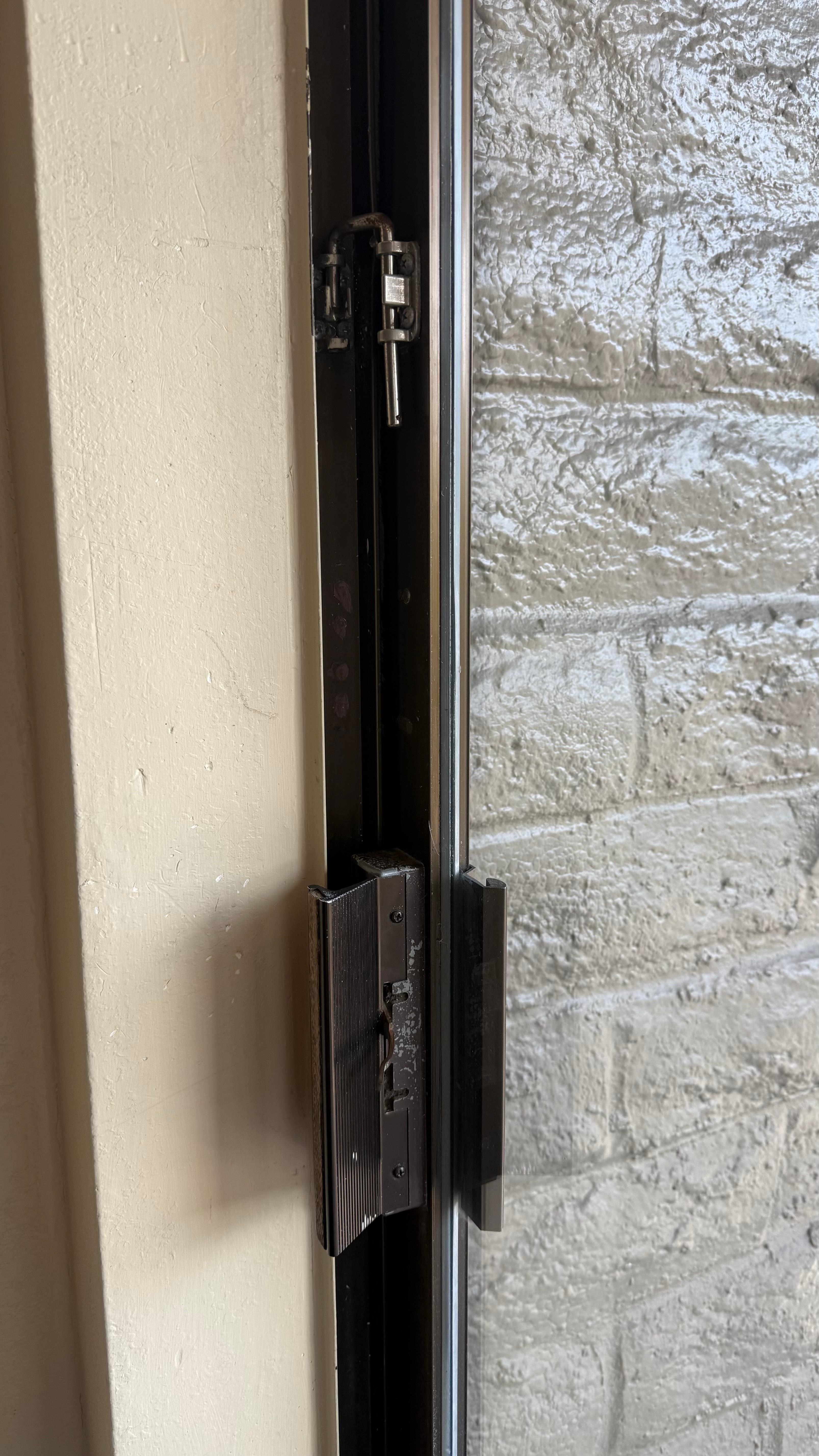 Door handle to patio was completely torn apart which made for a very unsafe stay!