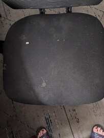 This was the disgusting ‘office chair’ in the room. Thank Fod for towels.