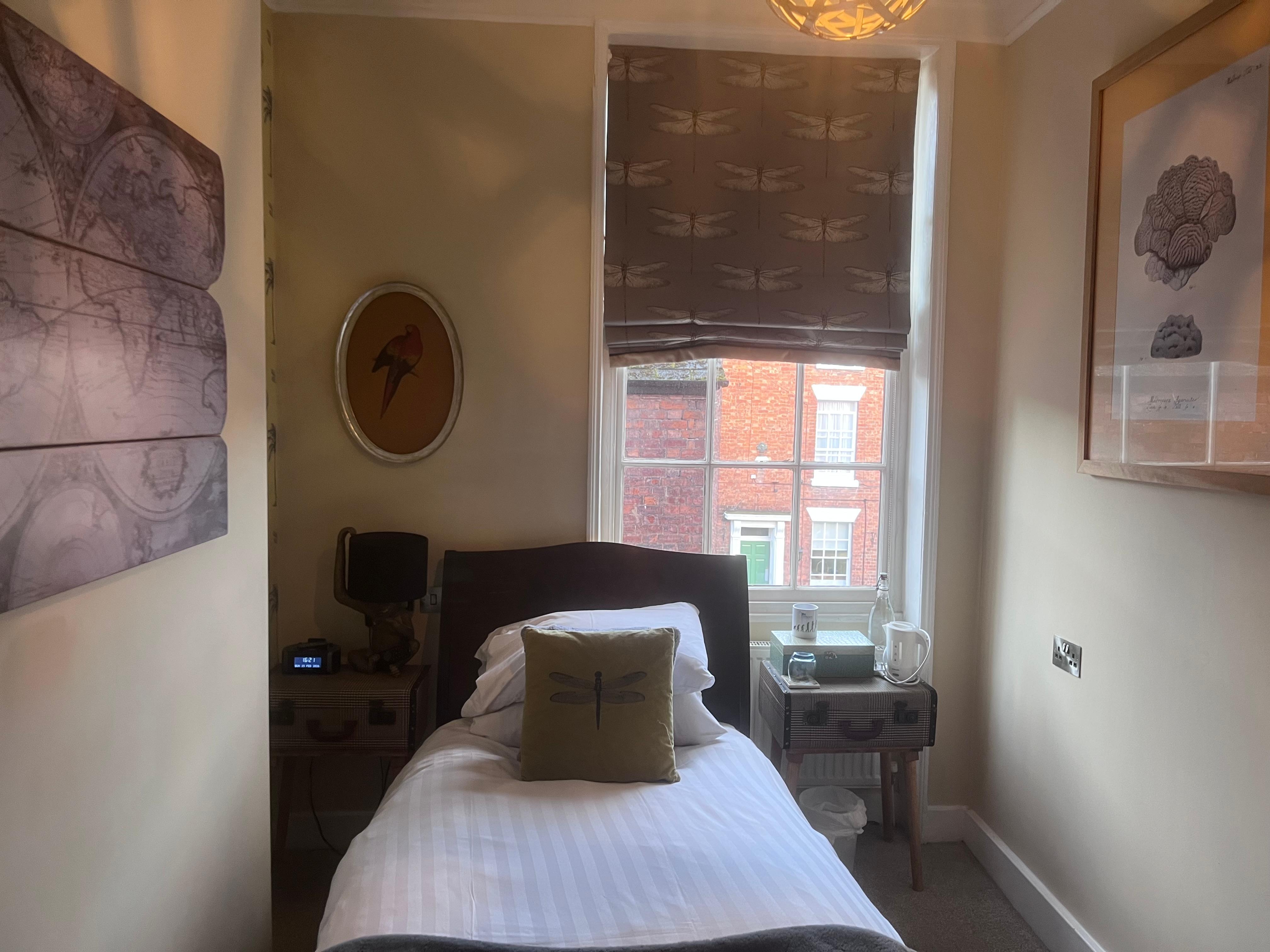 Single room in the townhouse. 