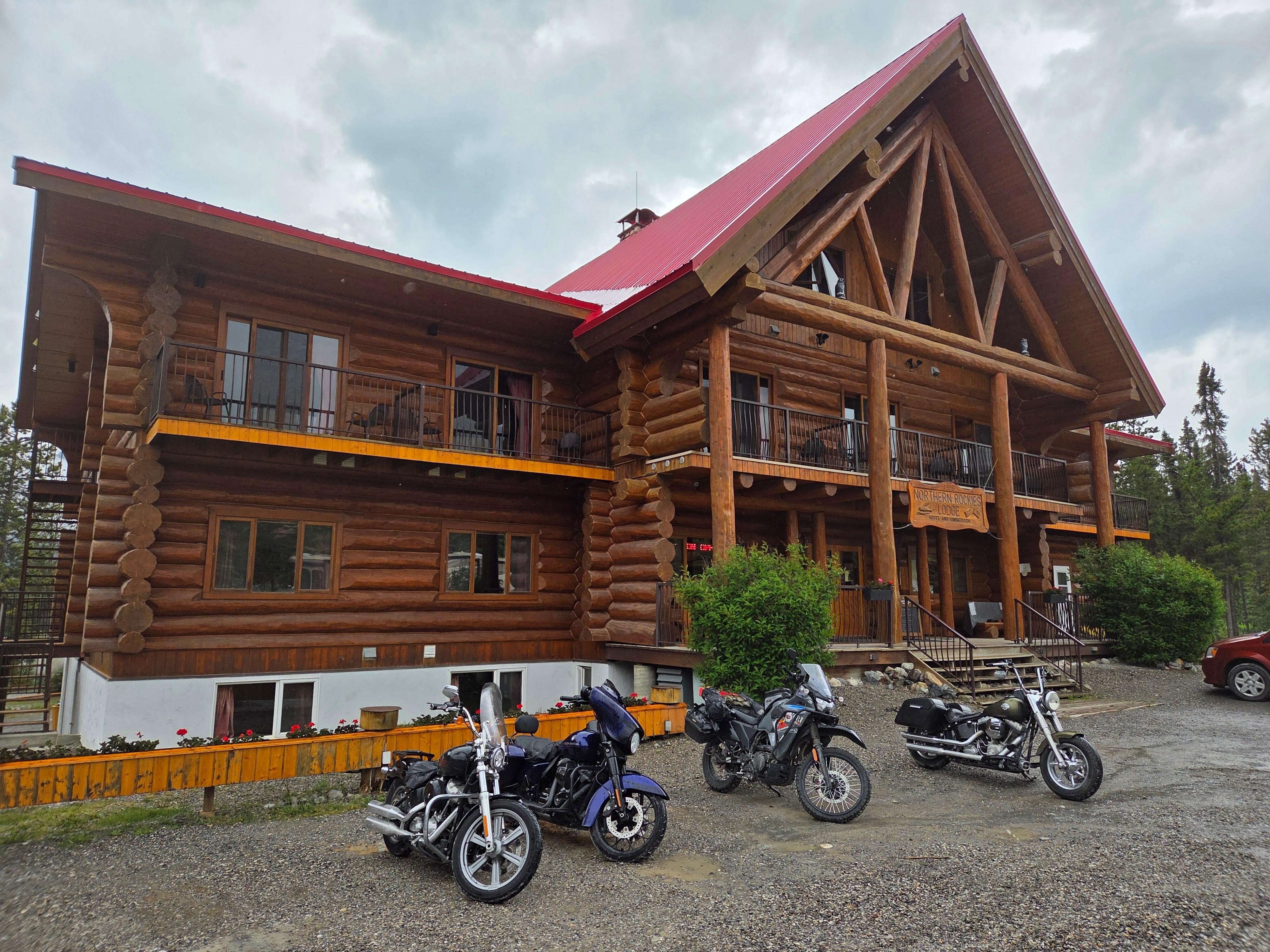The lodge. There are also numerous cabins available. 