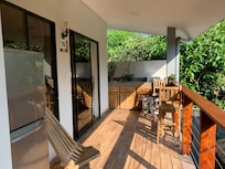 They have a gs stove that not functional due to no pots and pans.