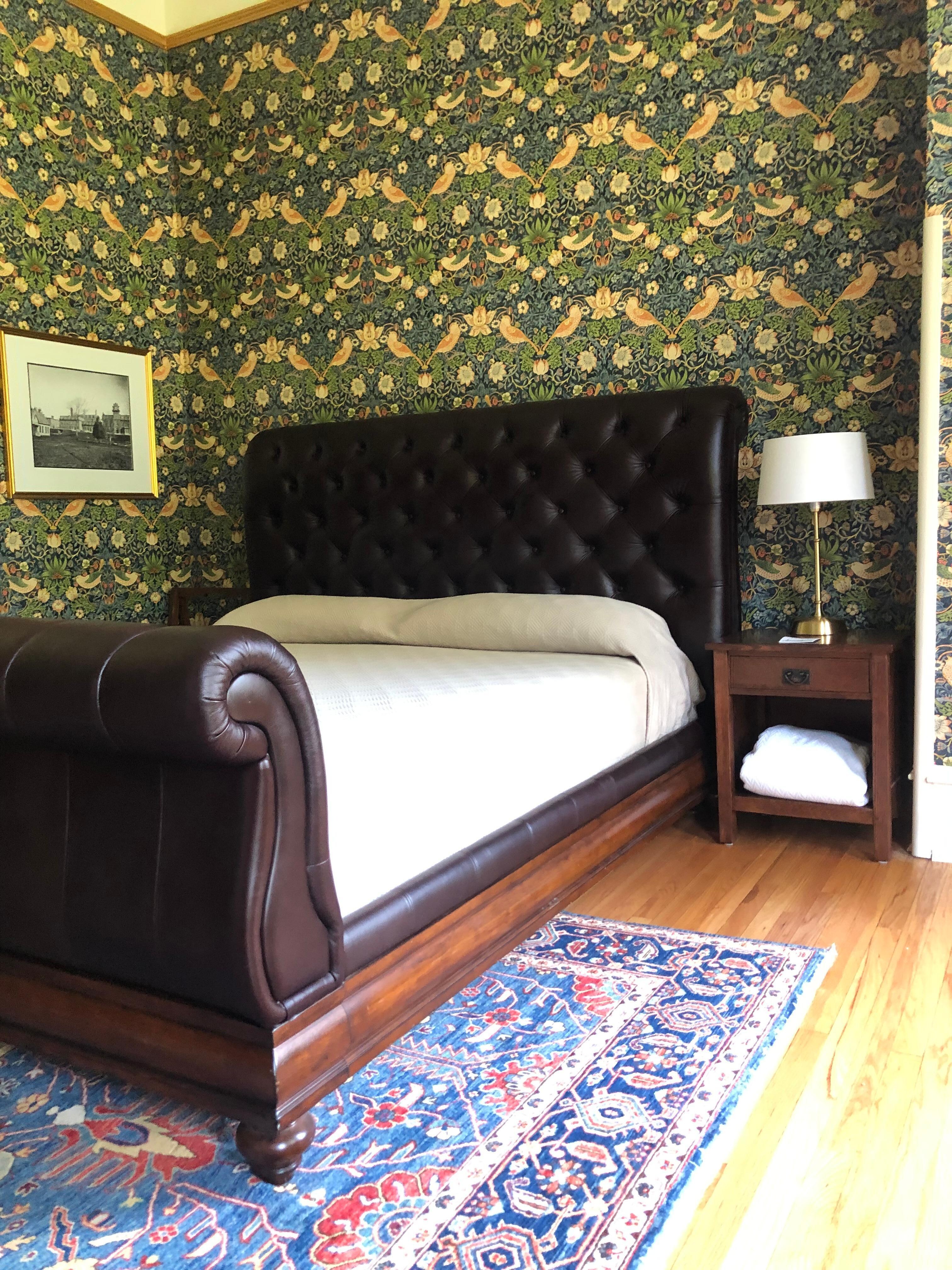 Book Oneida Community Mansion House in Oneida | Hotels.com