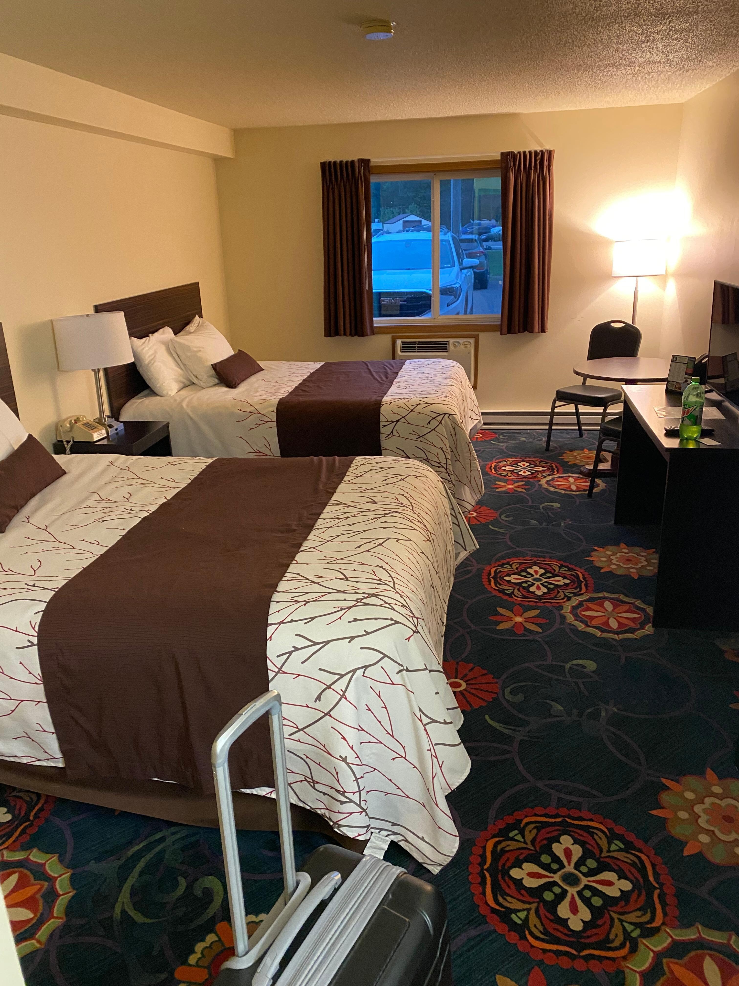 Book White Pine Lodge in Munising | Hotels.com