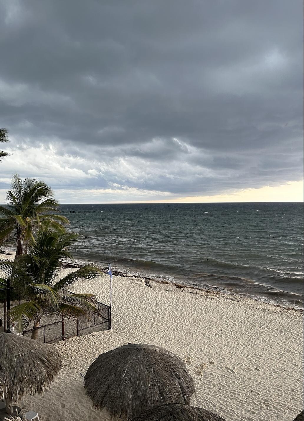 Villas De Rosa Beach Resort in Akumal: Reviews, Deals, and Hotel Rooms ...