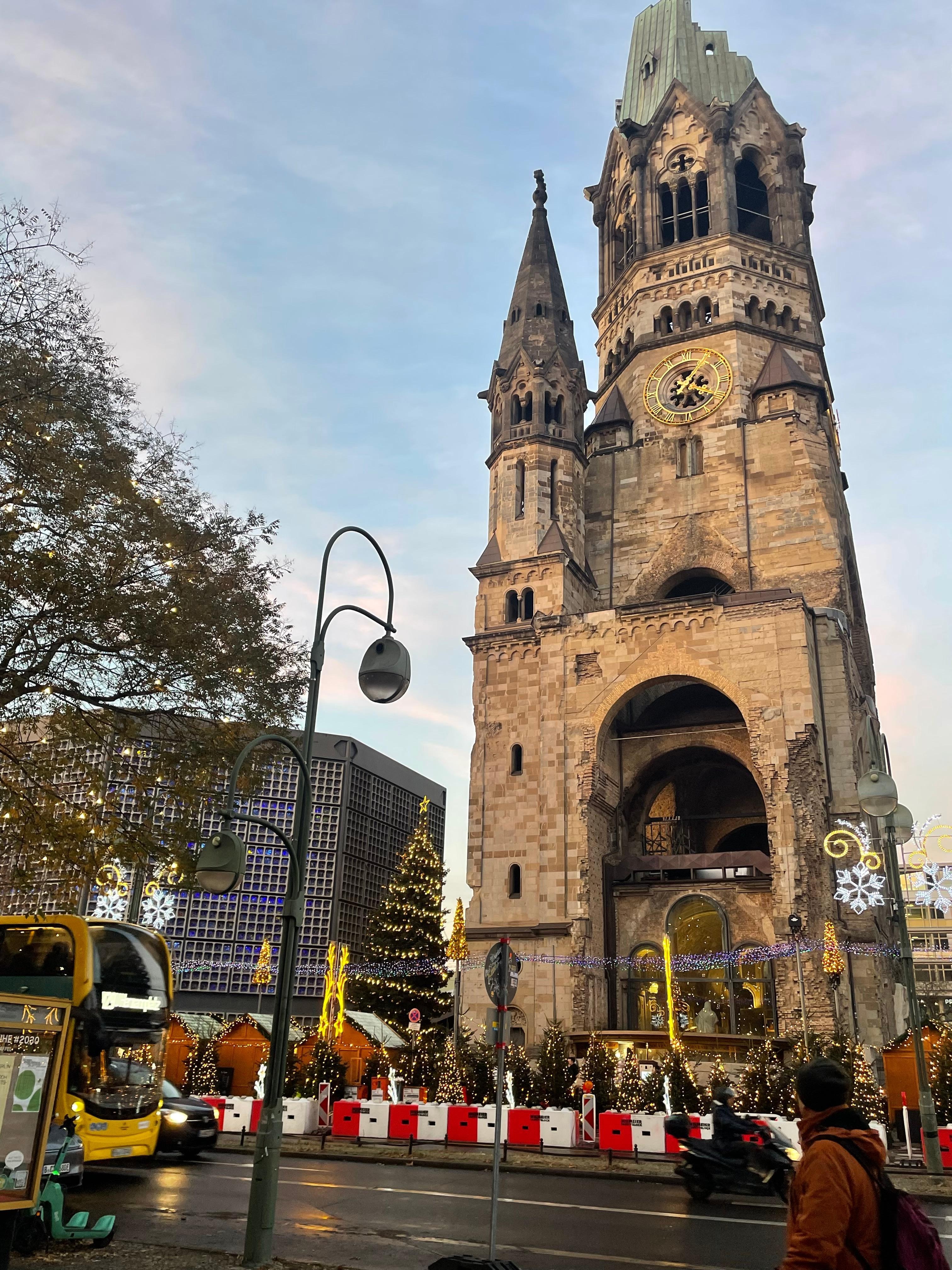 Gåafstand til denne berømte og smukke Kaiser-Wilhelm Gedächtniskirche
