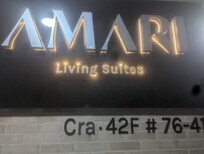 Alle Zimmer hatten eine kleine Küche eingebaut ,mit kuhlschrank,Herd , Microwelle