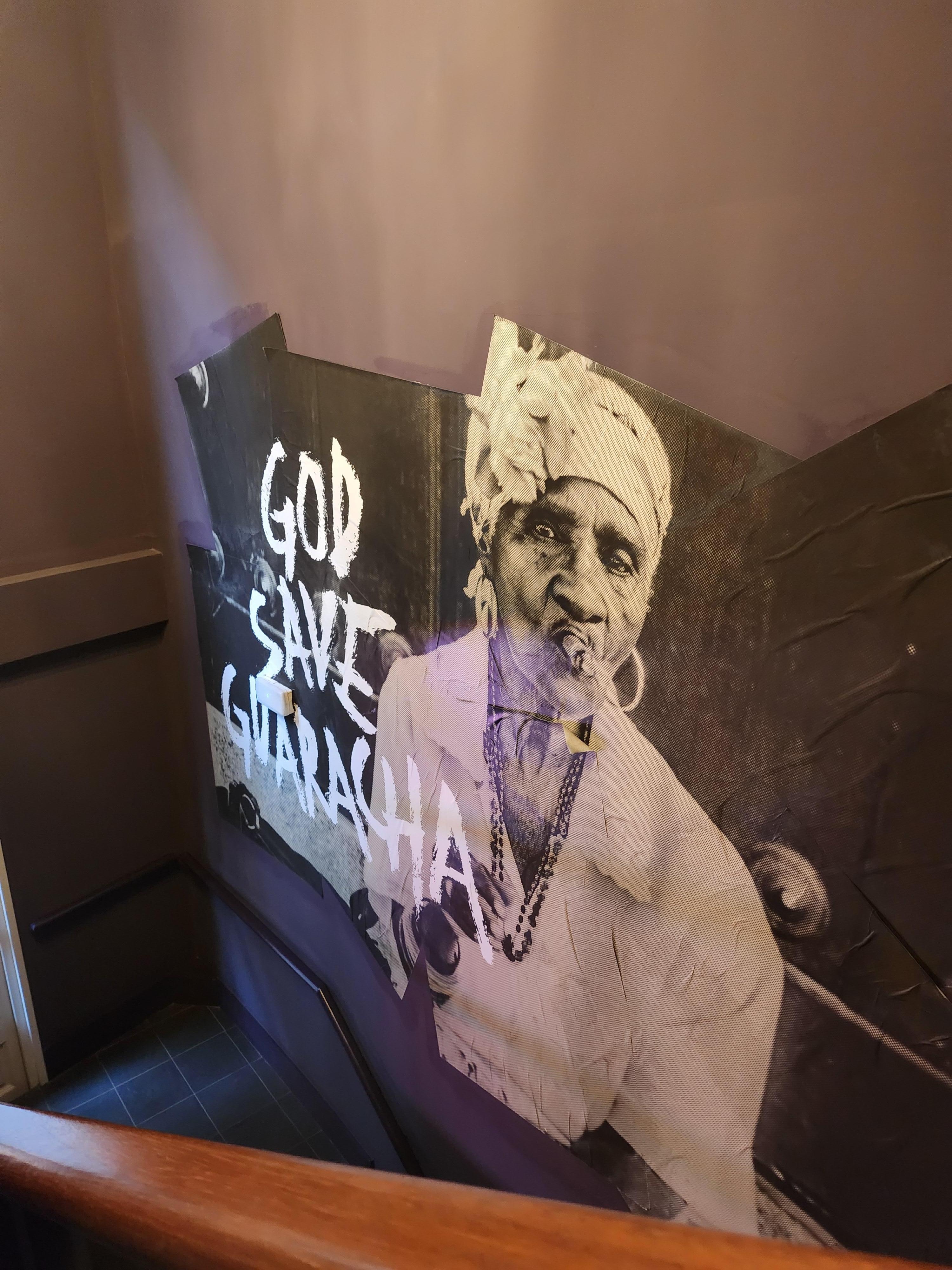 Dekoration af væggene. 