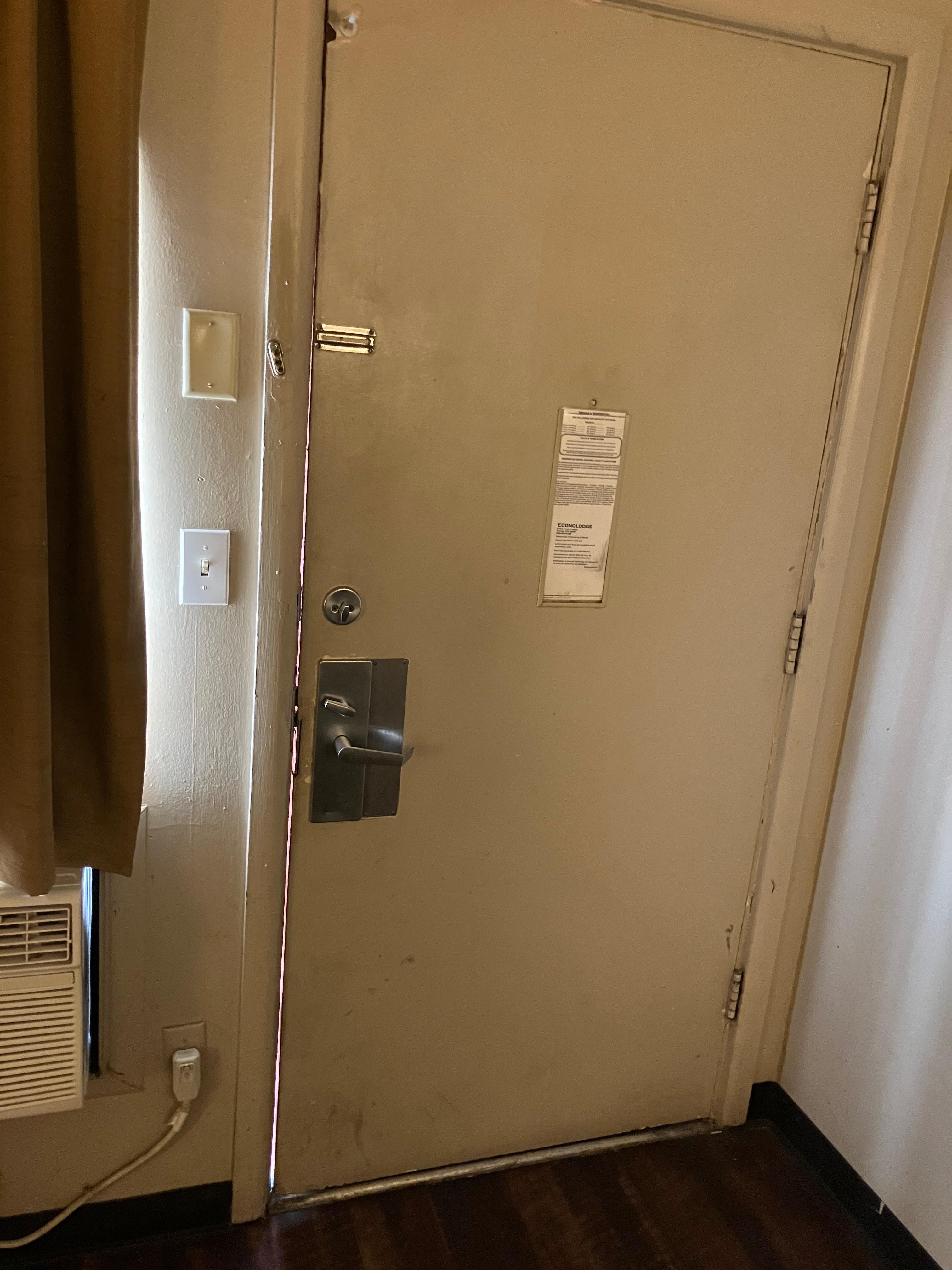 Gap in door seal