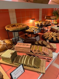 Selection at breakfast